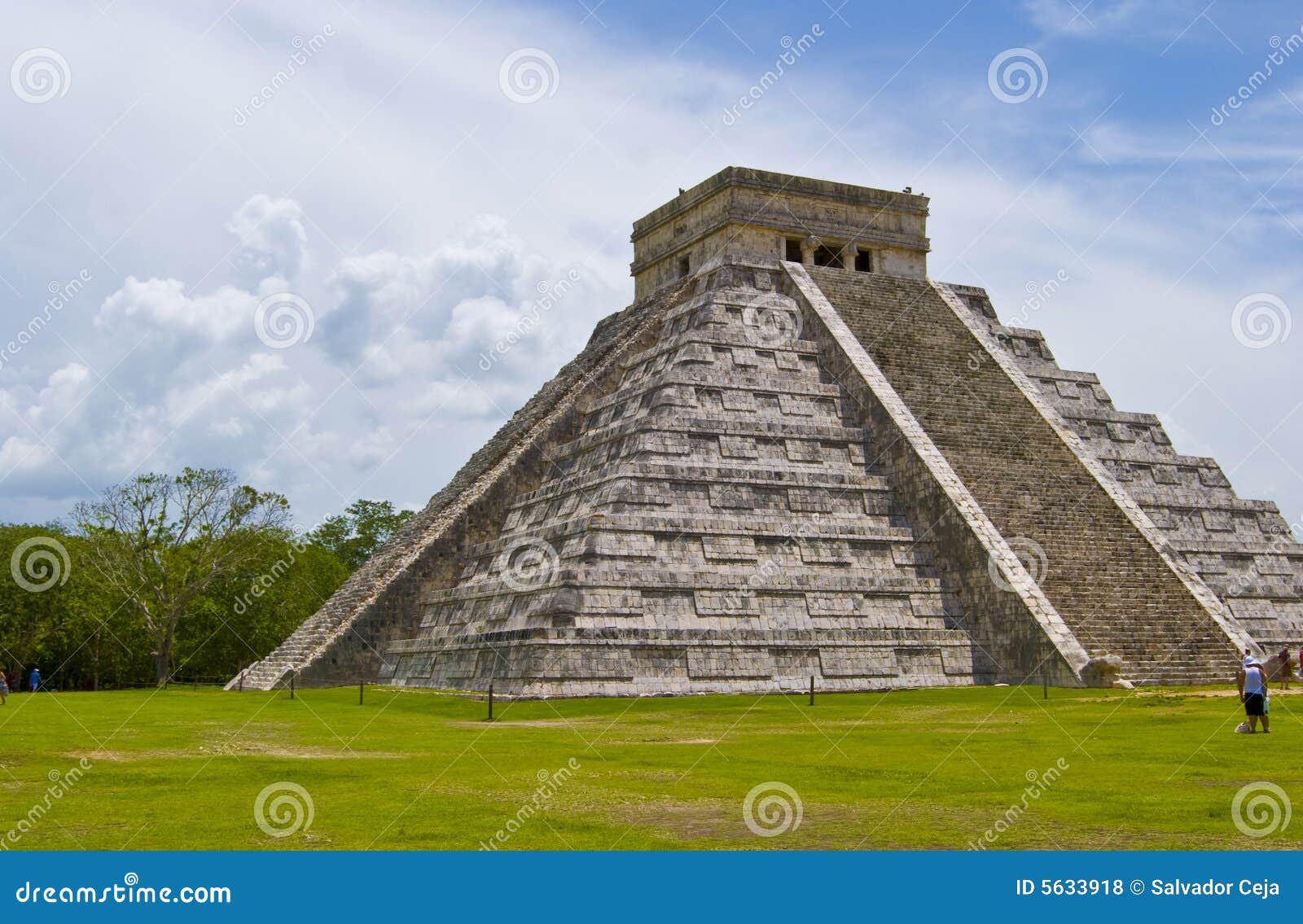 Pyramide maya photo stock éditorial. Image du mexique - 5633918