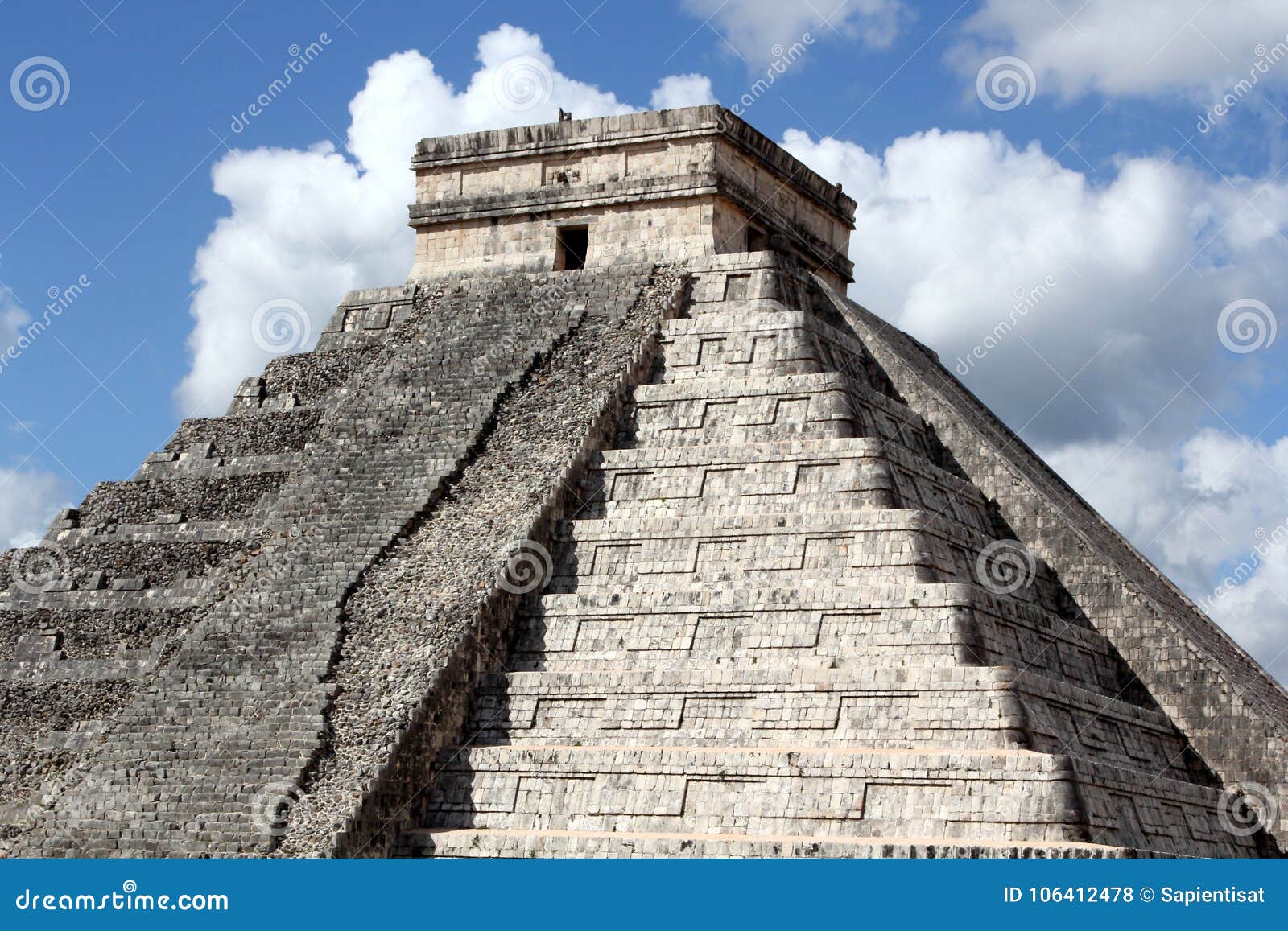 Pyramide Maya Chichen Itza, Yucatan Photo stock - Image du indien ...