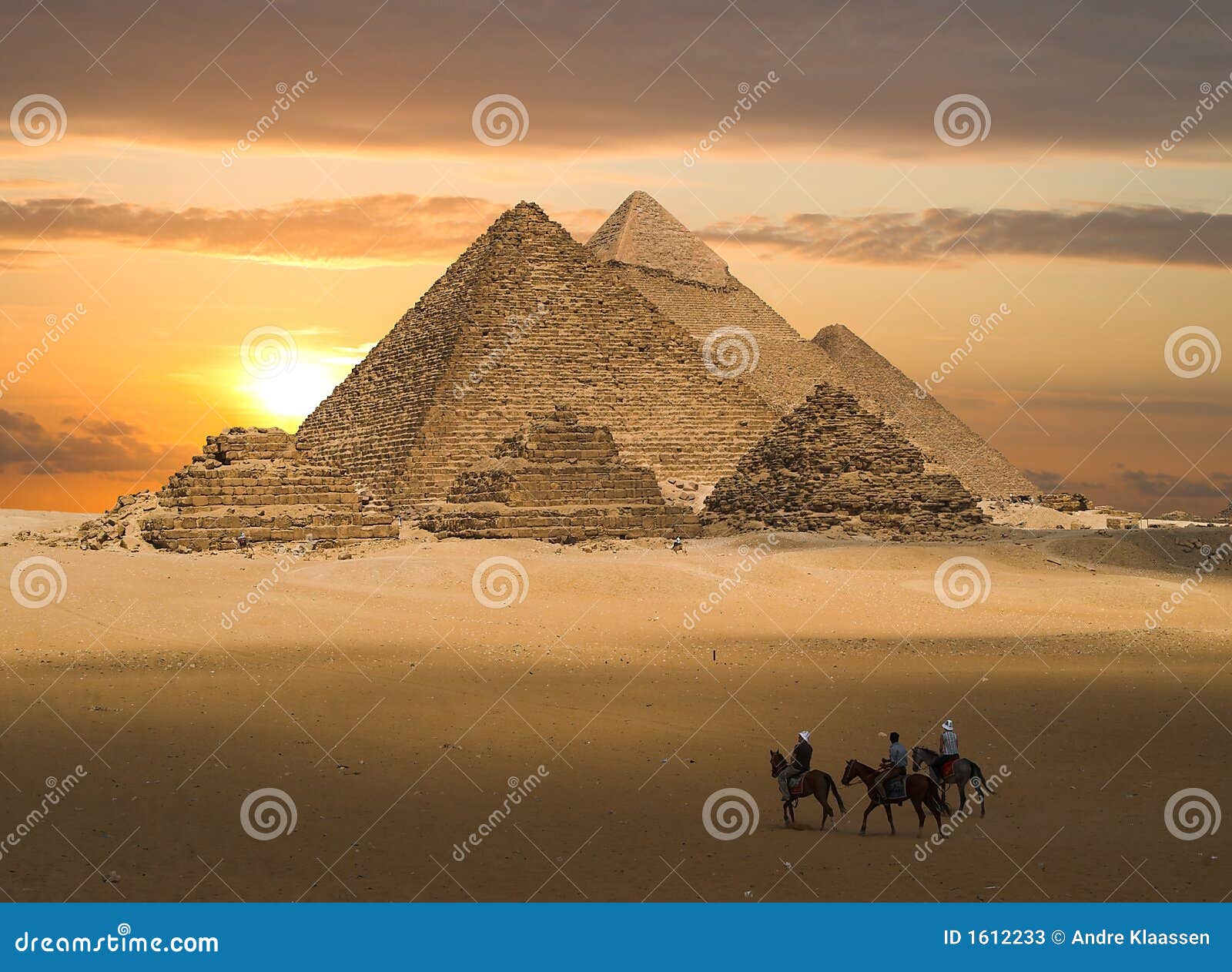 Pyramiden Der Gizeh Fantasie Stockbild - Bild von kairo, himmel: 1612233