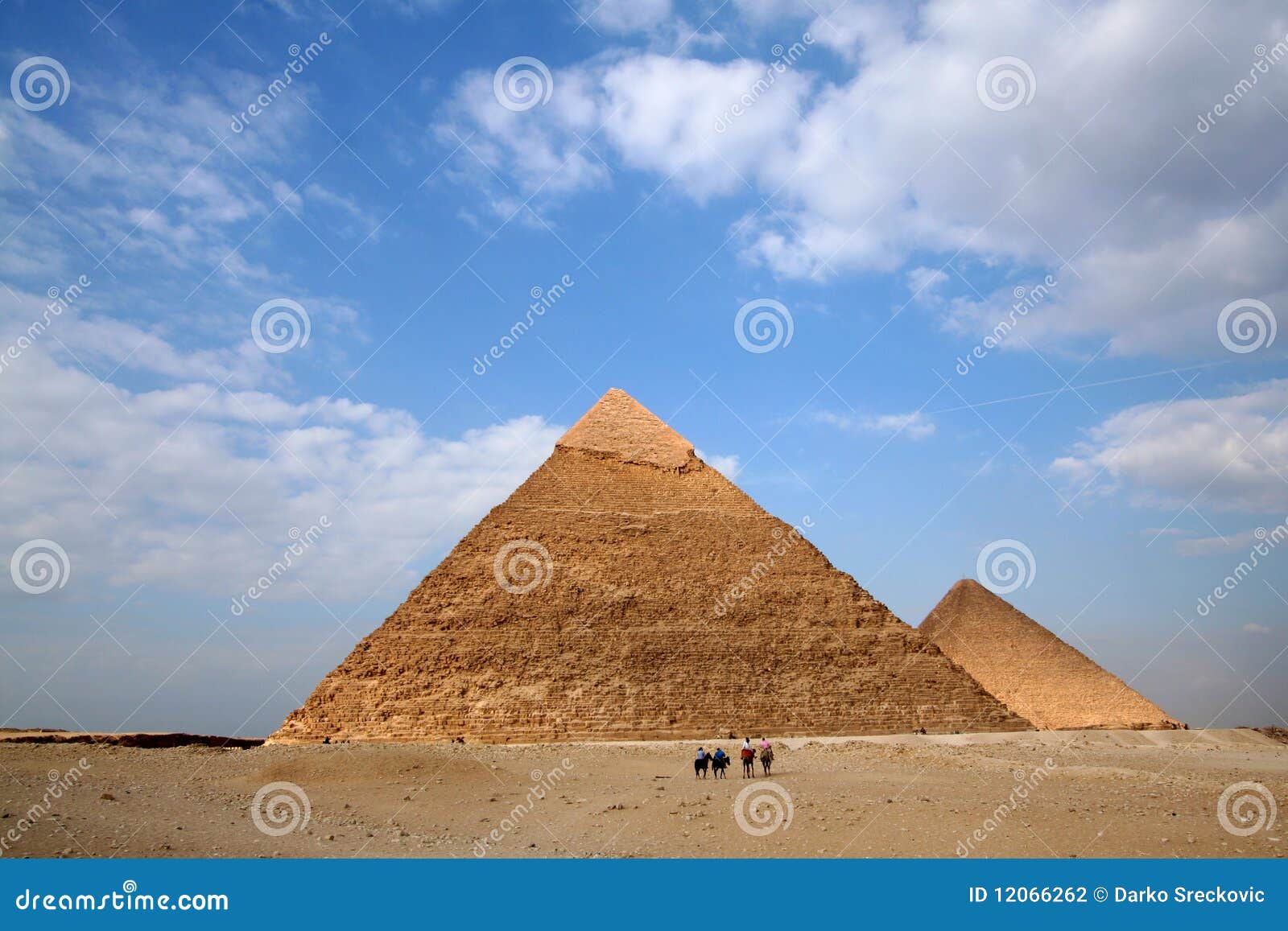 Pyramides do gizeh foto de stock. Imagem de arqueologia - 12066262