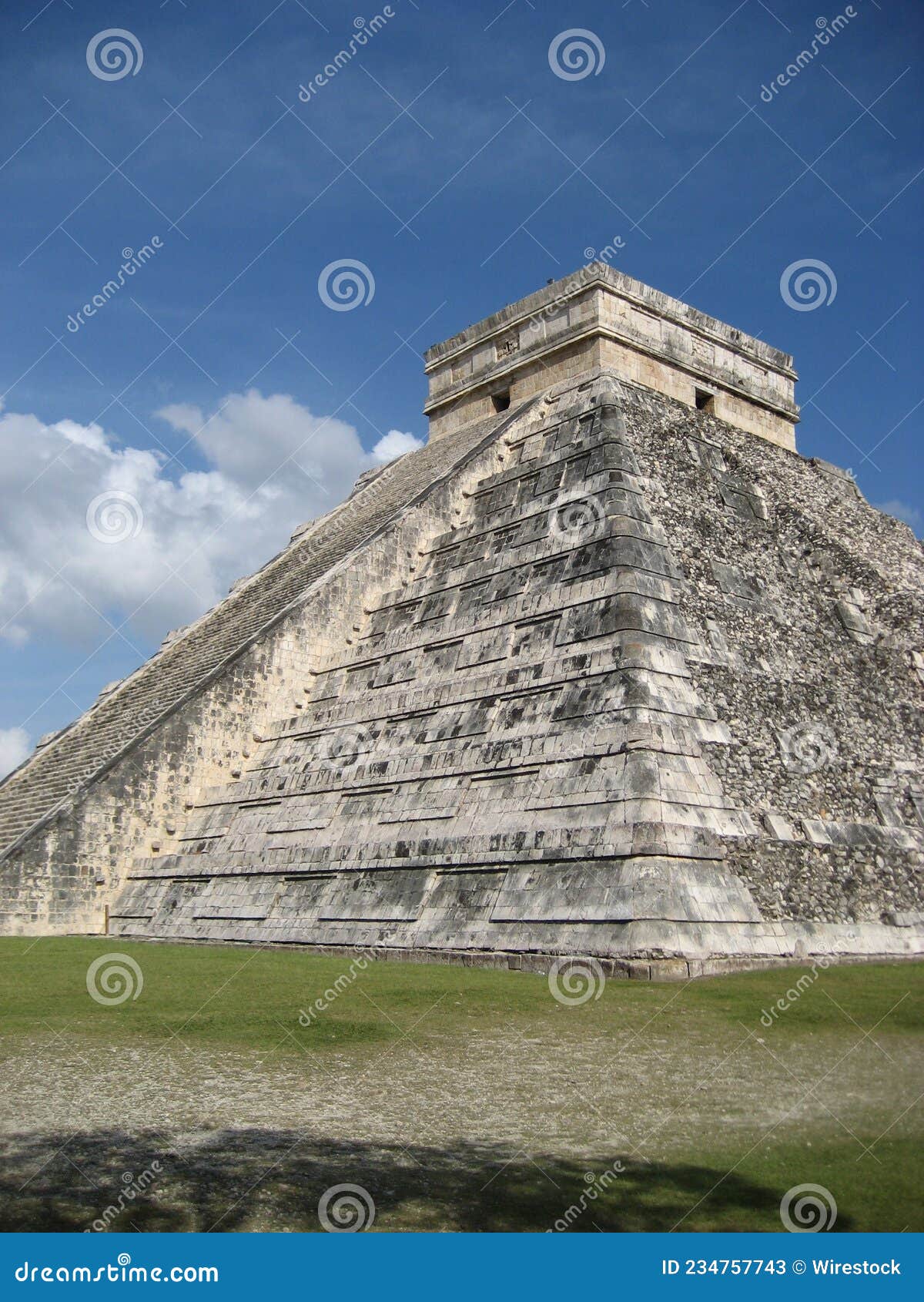 Pyramids in Chichen Itza Mexico Stock Image - Image of monument ...