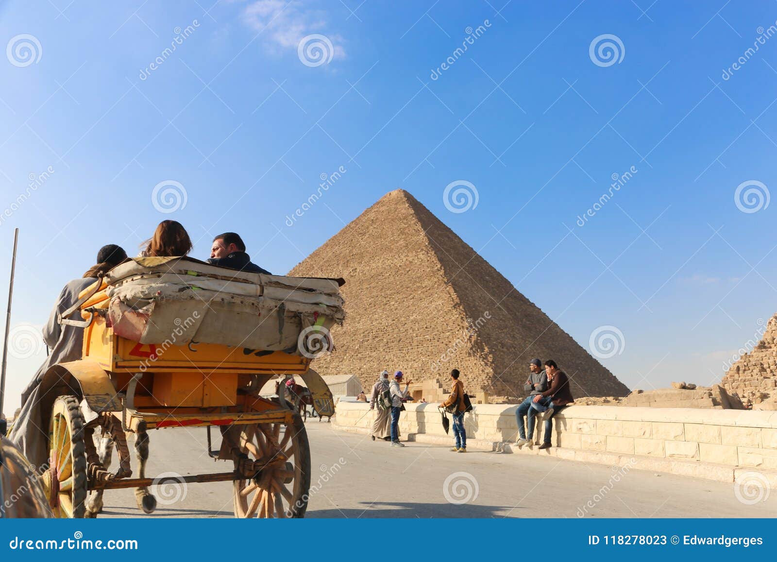 Pyramids of Egypt editorial stock photo. Image of gamel - 118278023