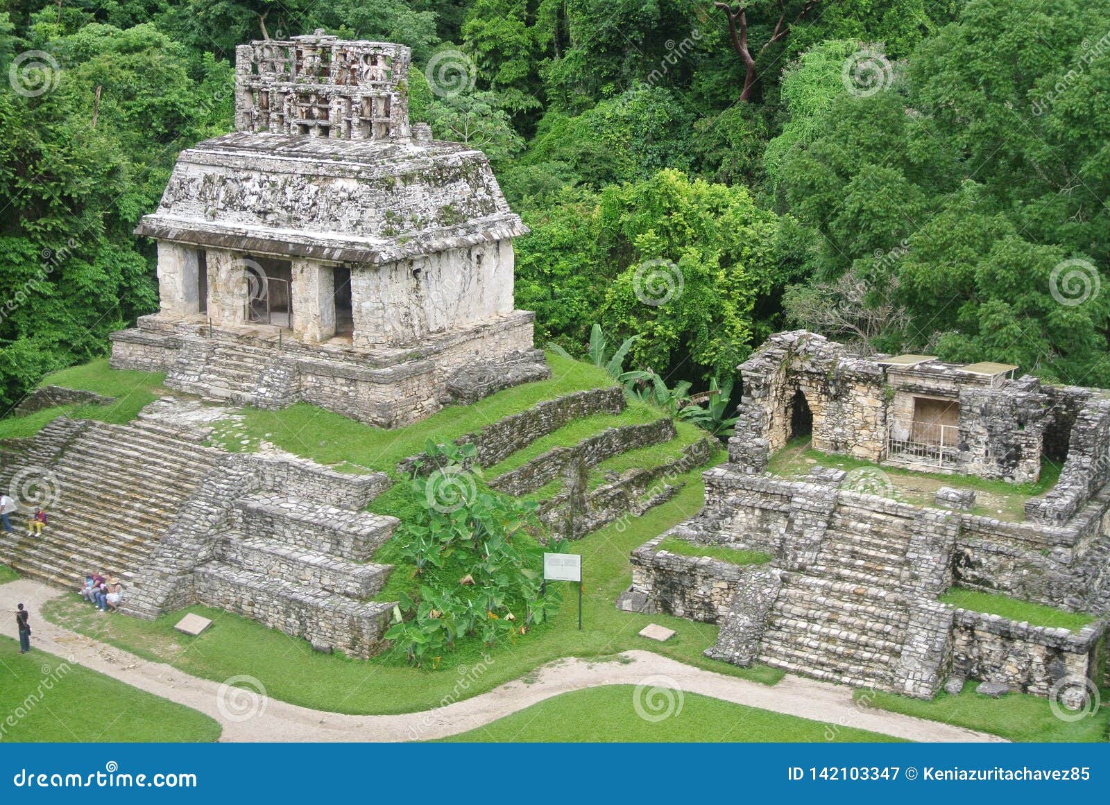 Pyramids of Palenque Chiapas Editorial Photography - Image of tribes ...