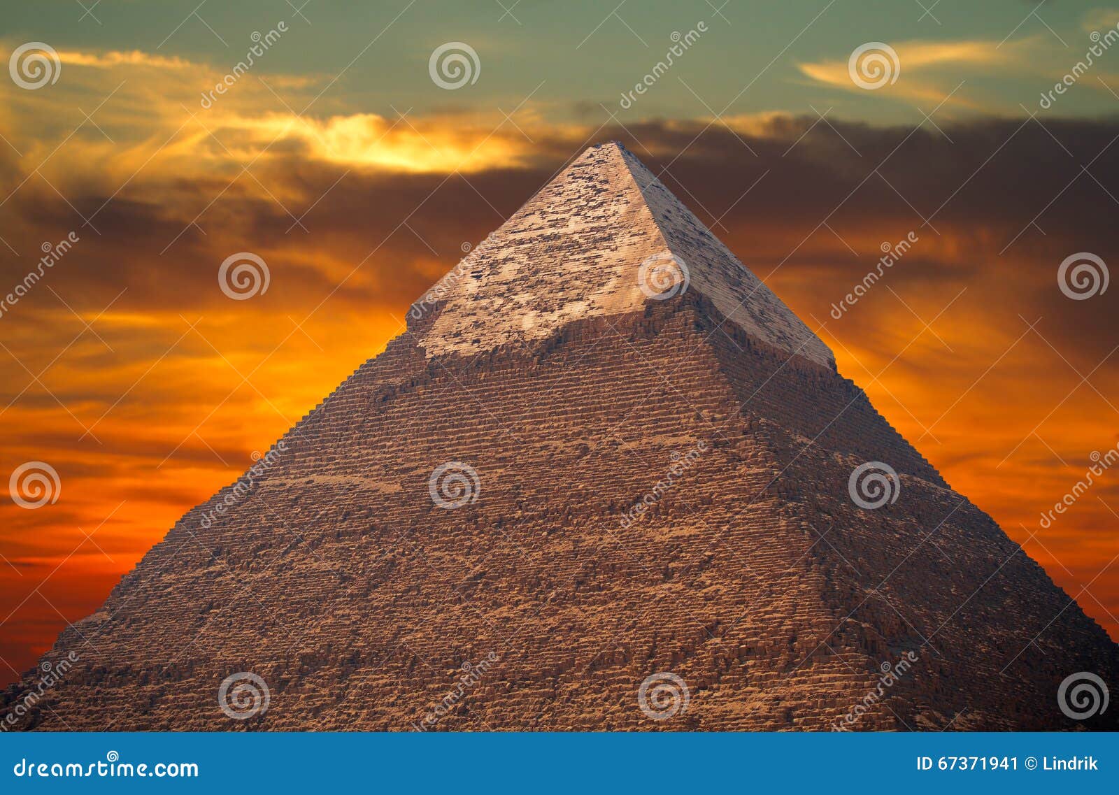 Pyramids of the Pharaohs in Giza Stock Image - Image of horizon ...