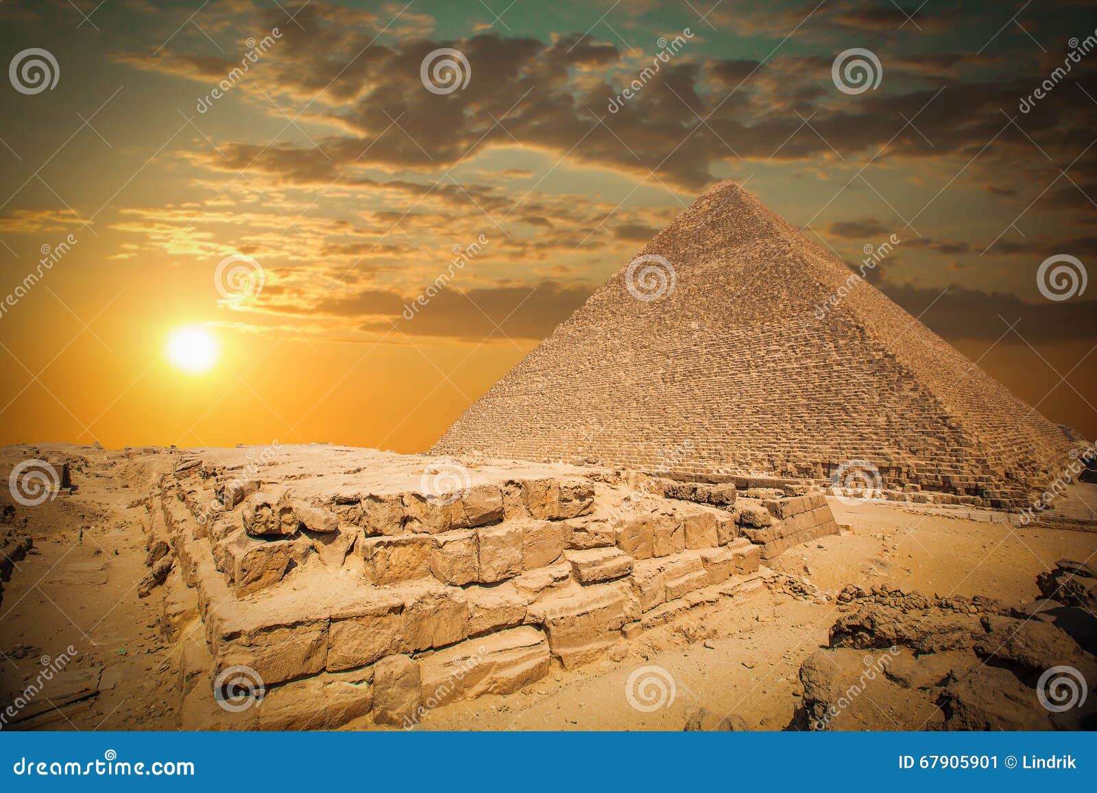 Pyramids of the Pharaohs in Giza Stock Image - Image of place, egyptian ...