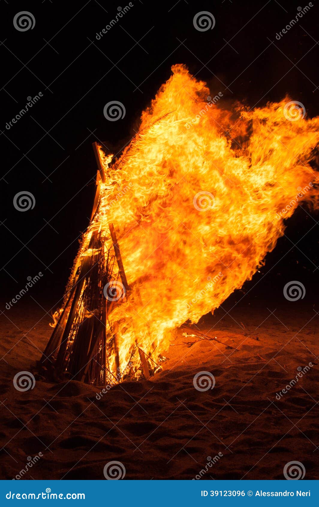 Pyre burning on the beach stock photo. Image of flametongue - 39123096