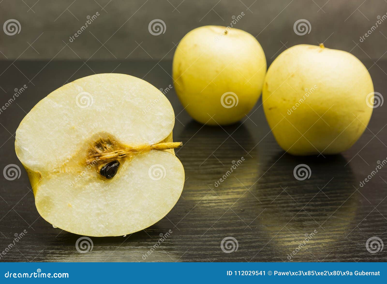 Pyrifolia Del Pyrus De La Pera De Nashi - Corte Transversal Imagen de ...