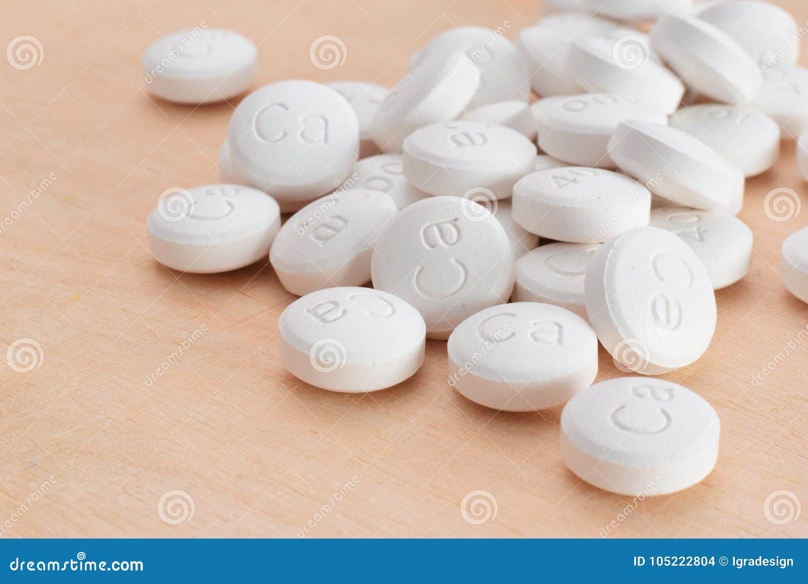 Píldoras Del Calcio Con El ` Del ` Ca Del Texto En Uno a Como Elemento Químico Foto de archivo ...