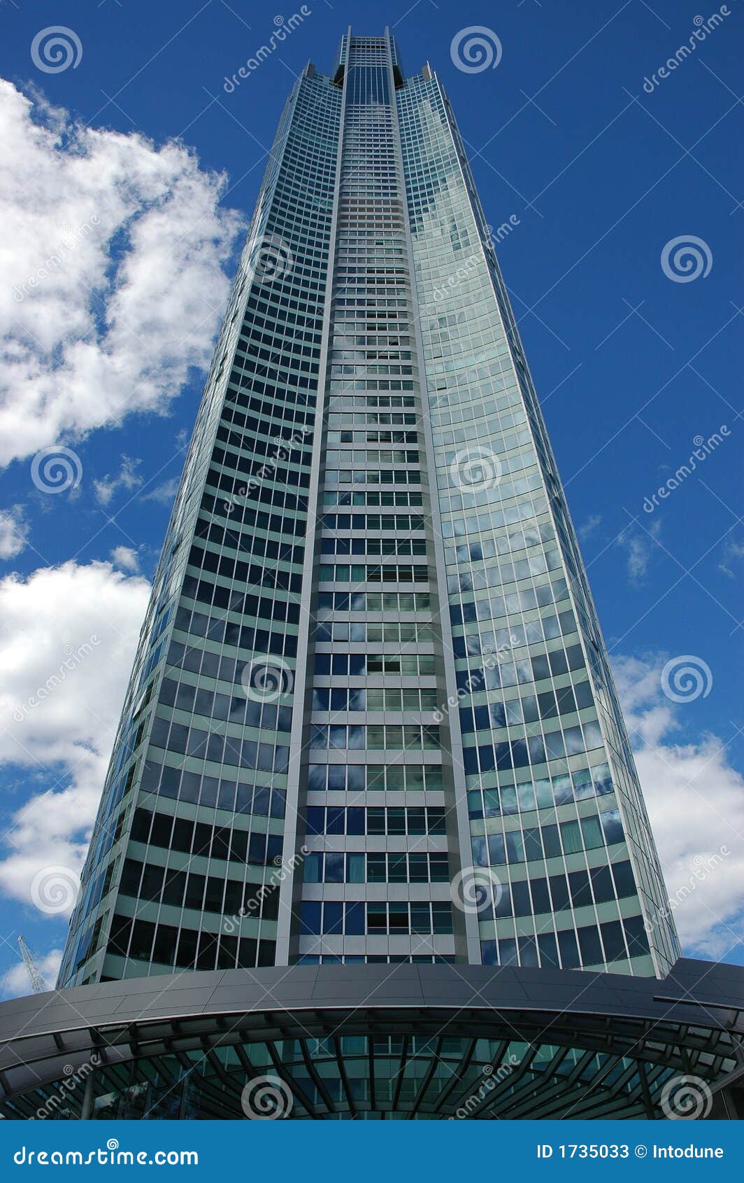 Q1 Tower stock image. Image of high, tallest, apartment - 1735033