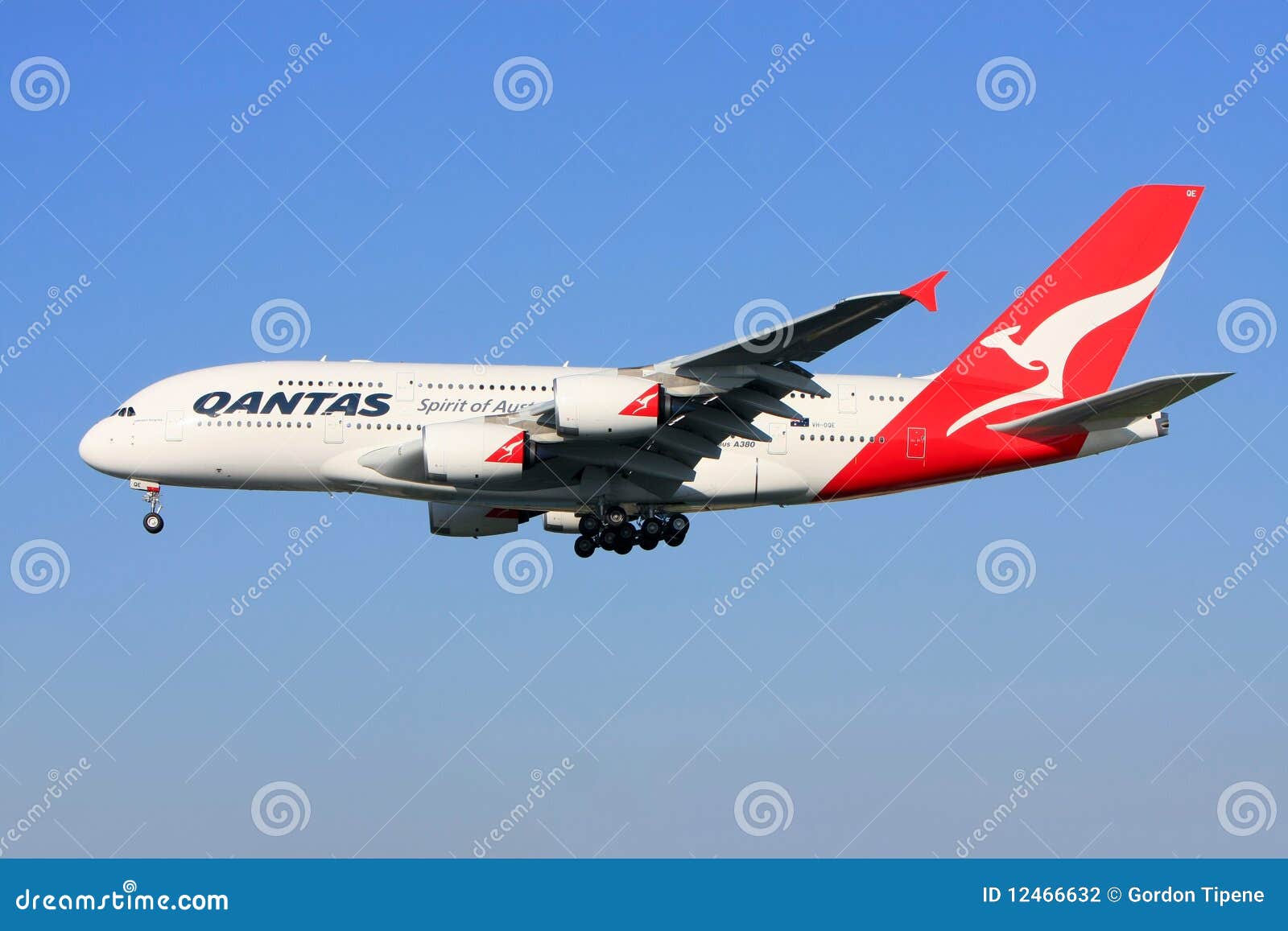 Qantas Airbus A380 in Flight. Editorial Photography - Image of industry ...