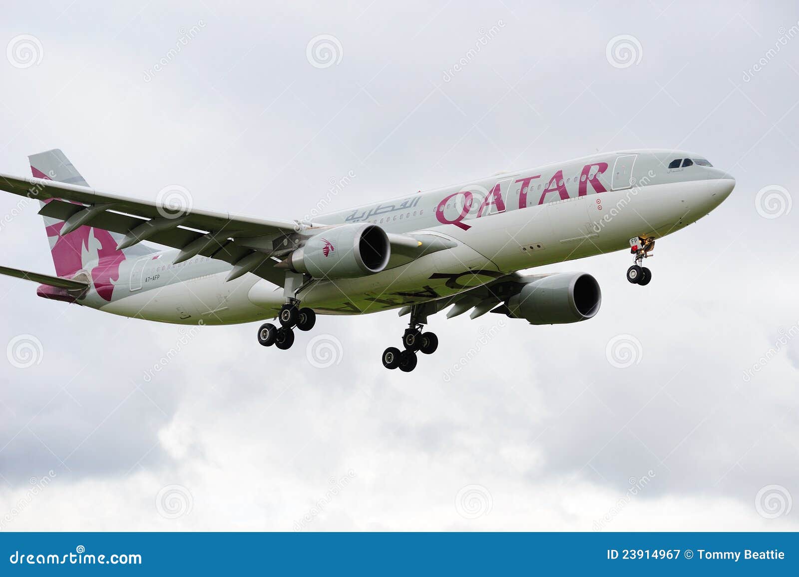 Qatar Airbus A330 editorial photography. Image of plane - 23914967