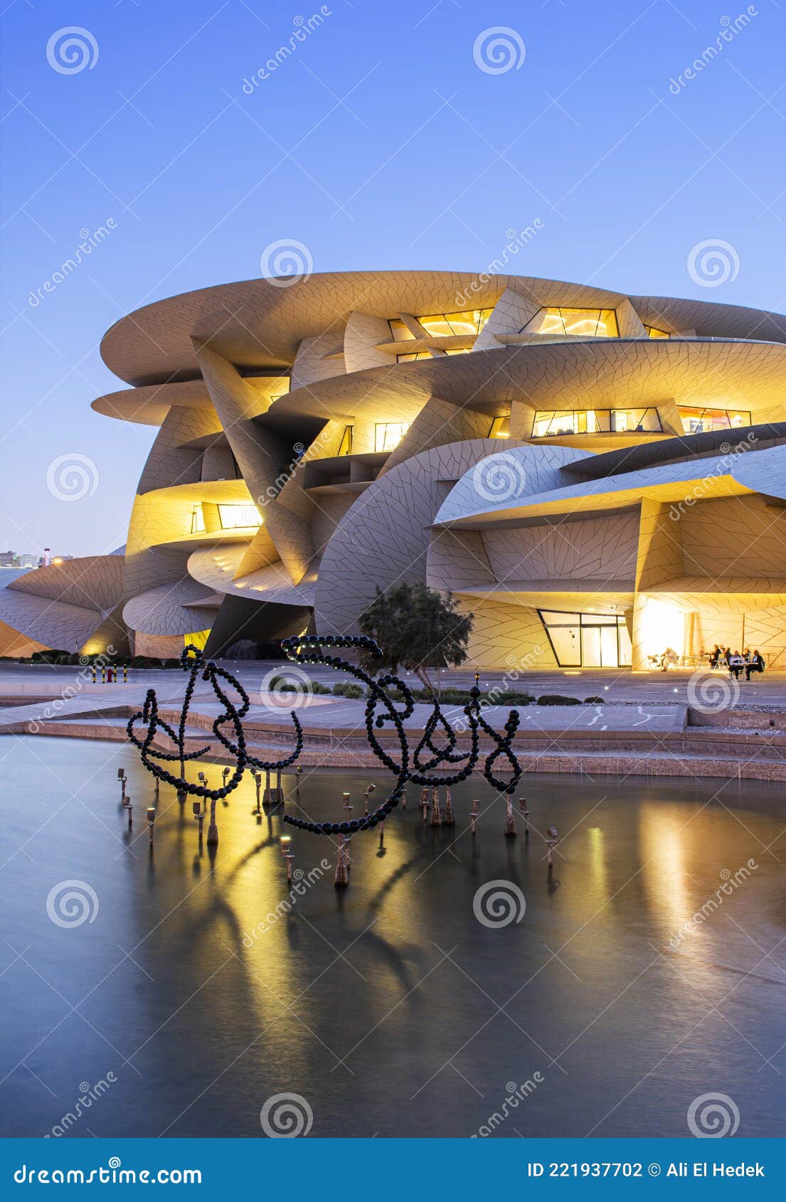 Qatar National Museum editorial photography. Image of light - 221937702