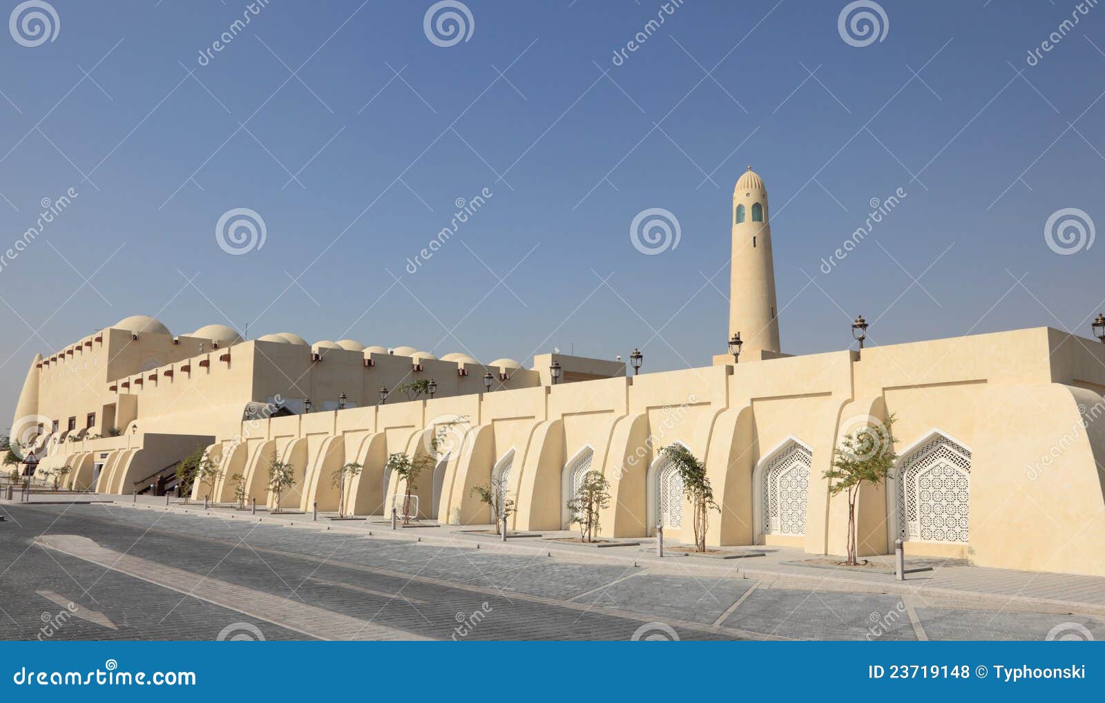 Qatar State Grand Mosque, Doha Stock Photo - Image of muslim, modern ...