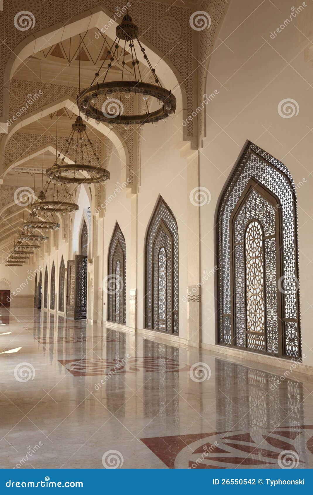 Qatar State Grand Mosque, Doha Stock Photo - Image of arabic, atrium ...