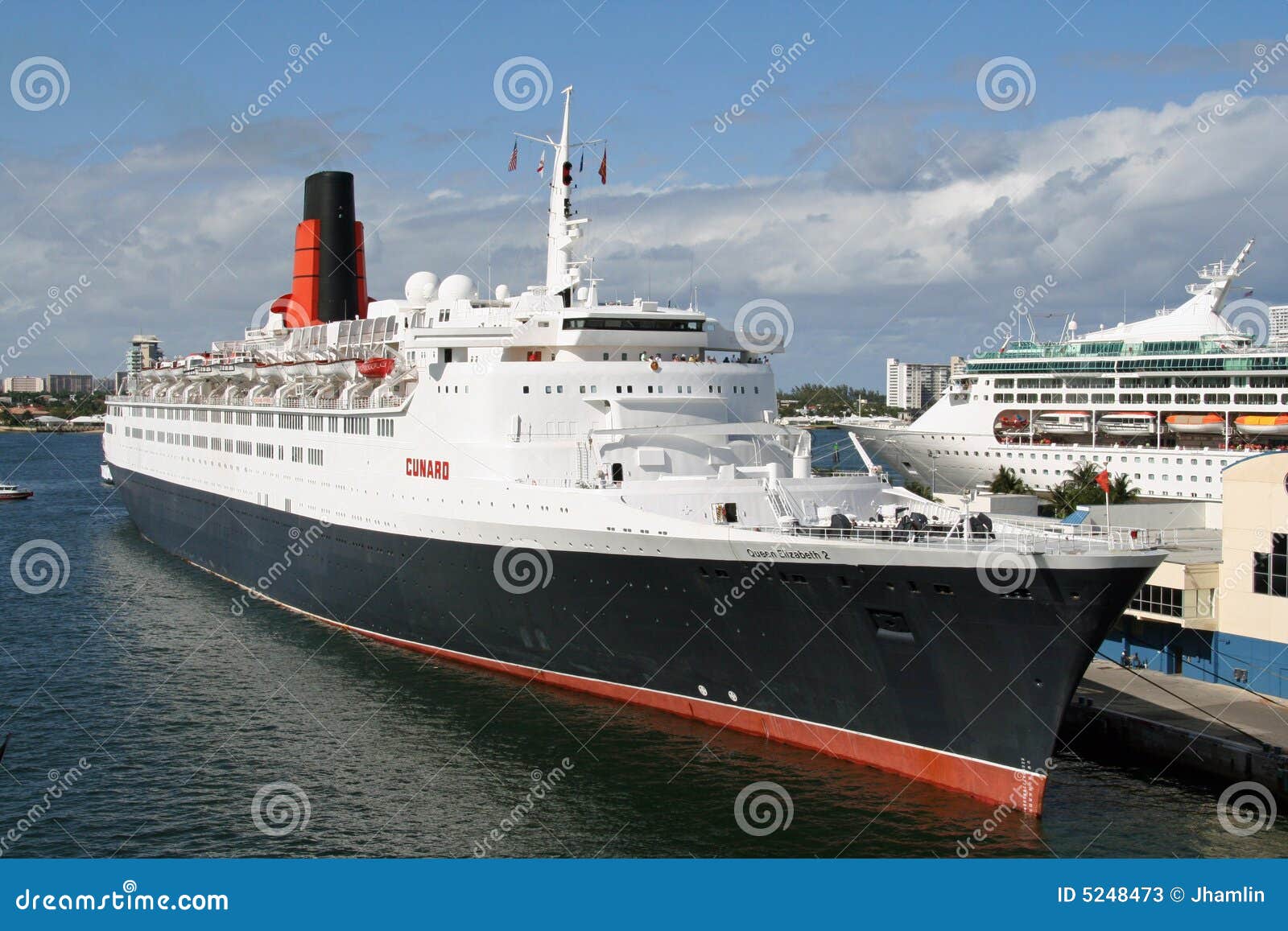 QE2 in Ft. Lauderdale 2008 editorial stock photo. Image of liner - 5248473
