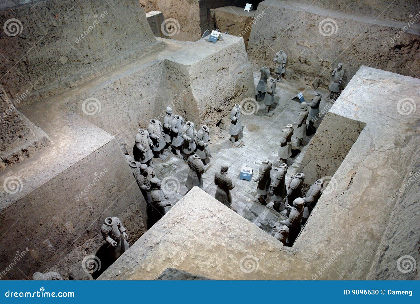 Qin Si Huang Tomb editorial image. Image of ancient, pottery - 9096630