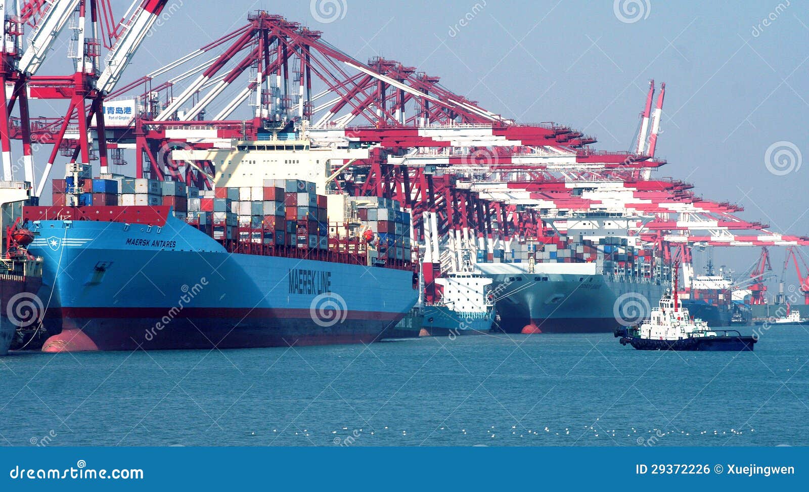 Qingdao port editorial photo. Image of equipment, boats - 29372226