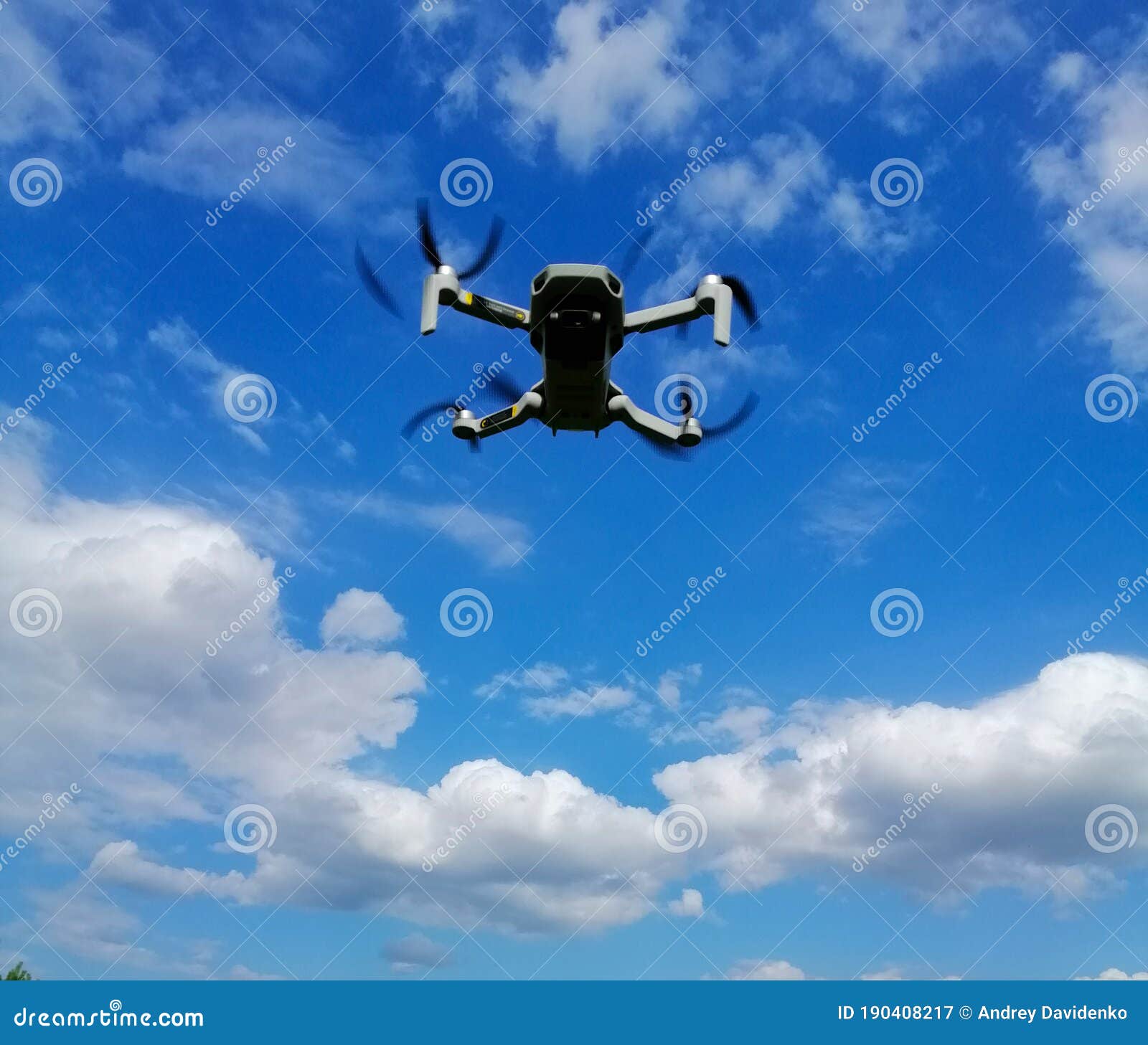 Quadcopter Flight. Shooting a Video from the Air with a Quadrocopter ...