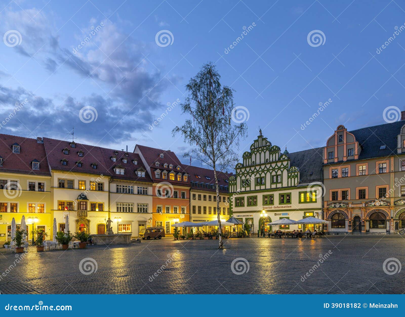 Quadrato Del Mercato Di Weimar in Turingia (Germania) Fotografia ...