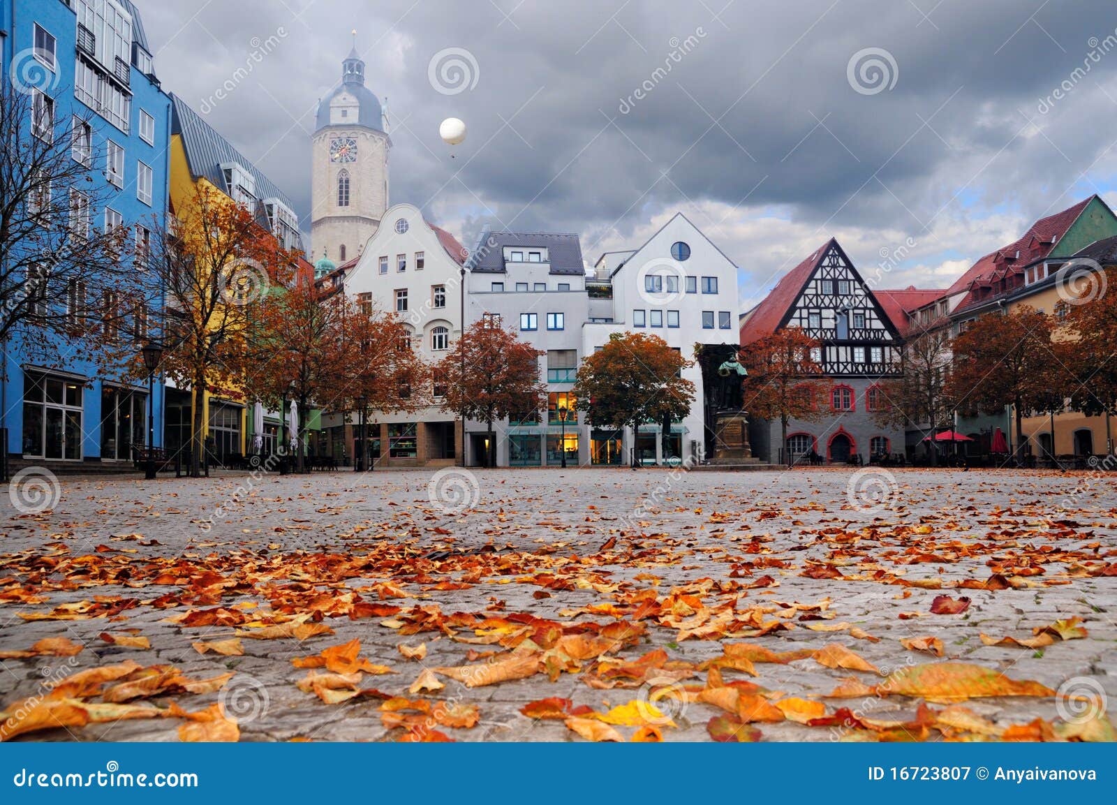Quadrato a Jena, Thuringia, Germania Del Mercato Immagine Stock ...