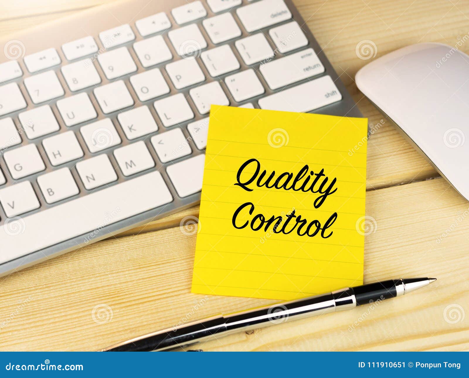 Quality Control on Sticky Note on Wood Desk in Office, Business Stock ...