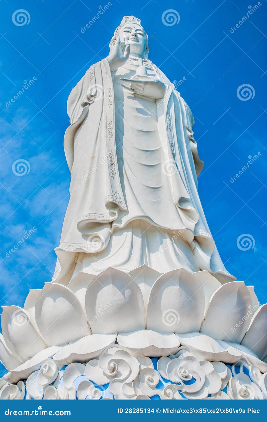 Quan the am Statue, Da Nang, Vietnam Stock Photo - Image of ...