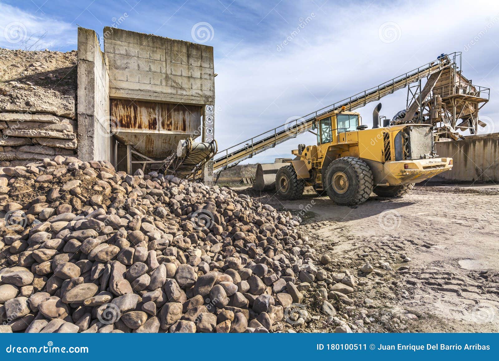 Quarry Aggregate with Heavy Duty Machinery Stock Image - Image of ...