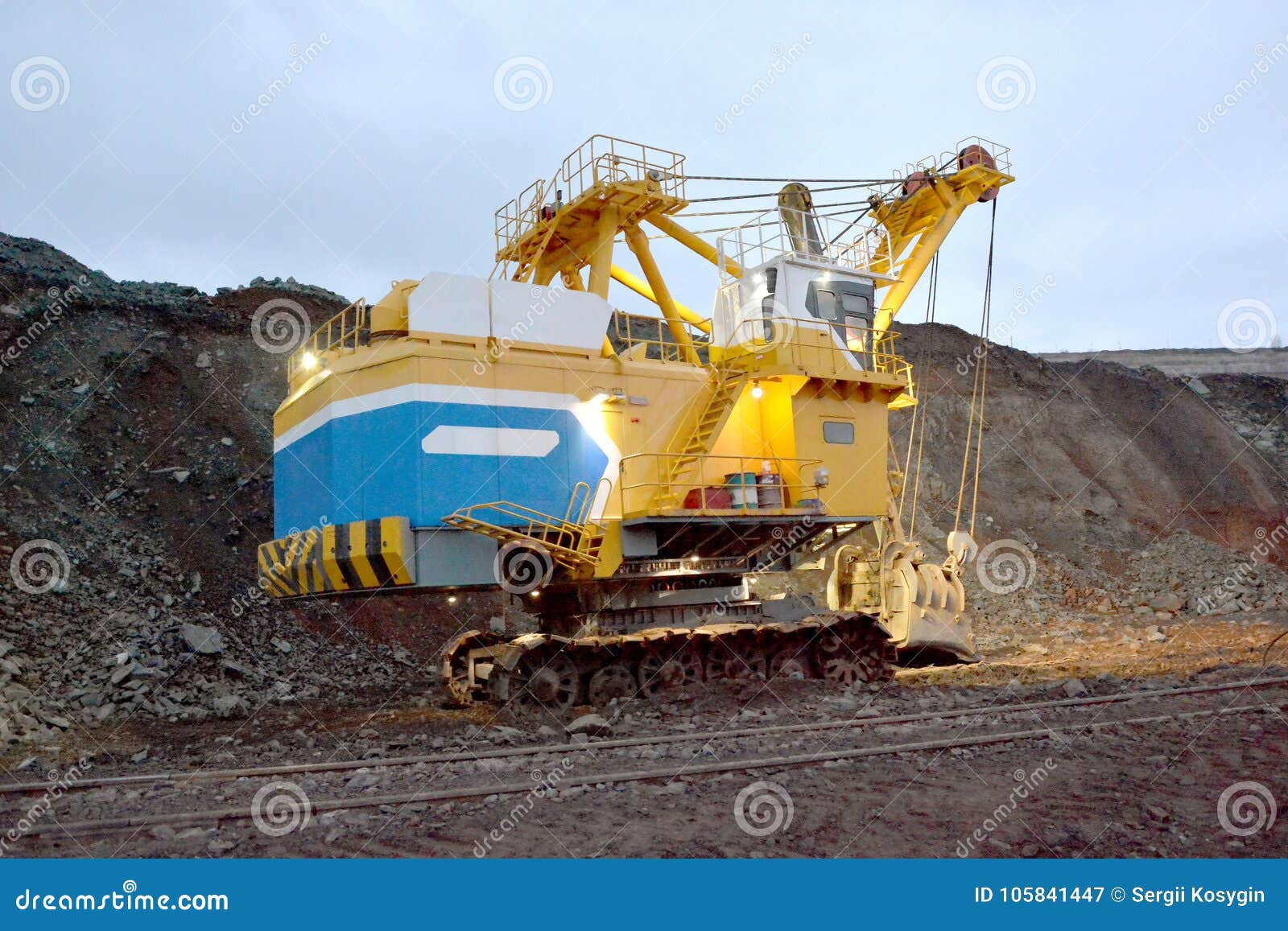 The Quarry Excavator Stands in the Face with the Lights on the L Stock ...