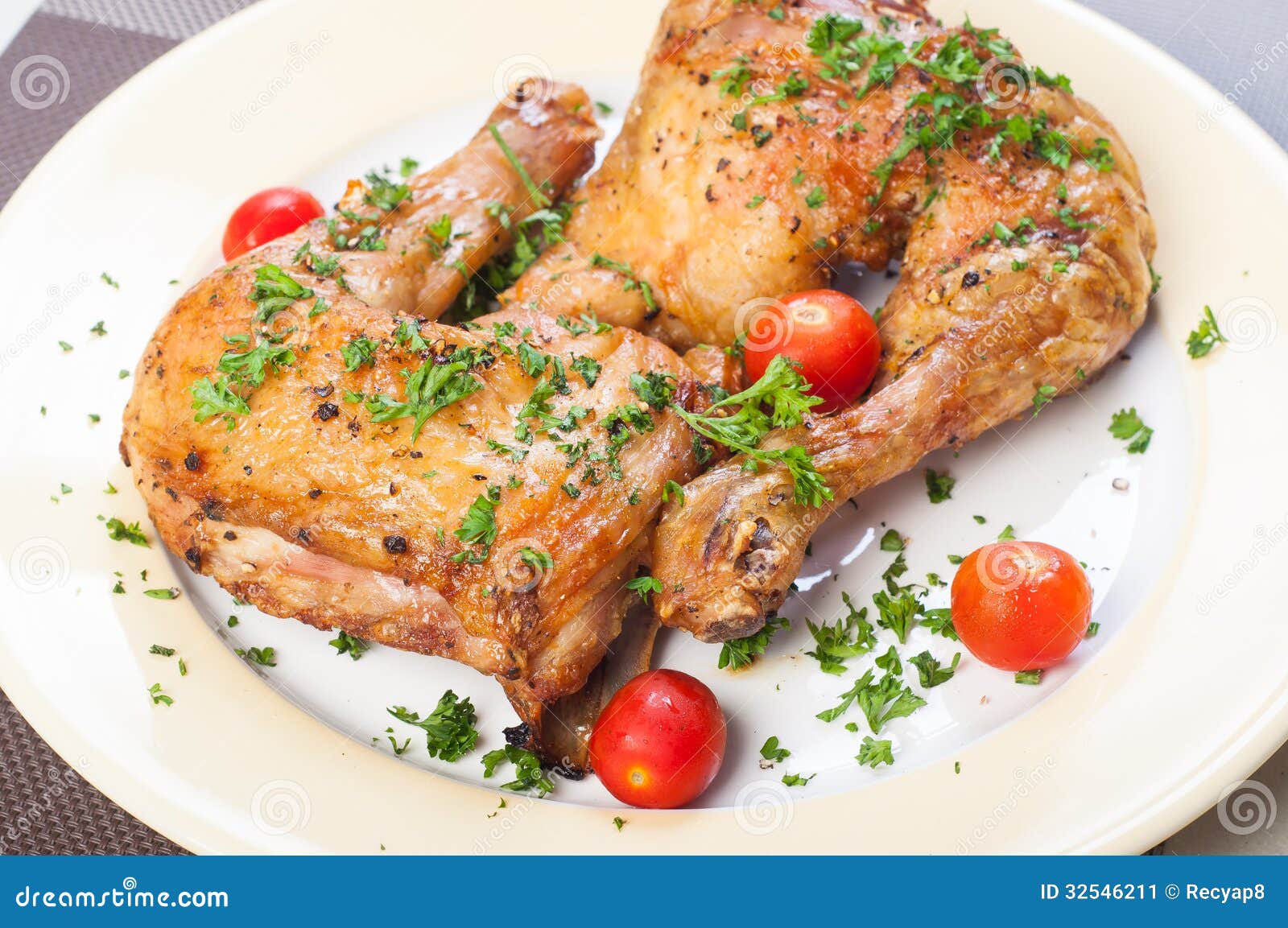 Quart Rôti Croustillant De Poulet Image stock - Image du juteux, pièces ...