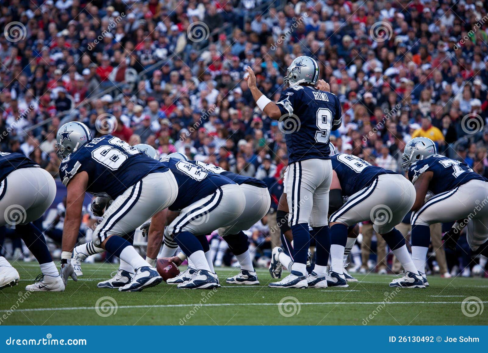Quarterback Tony Romo editorial photography. Image of america - 26130492