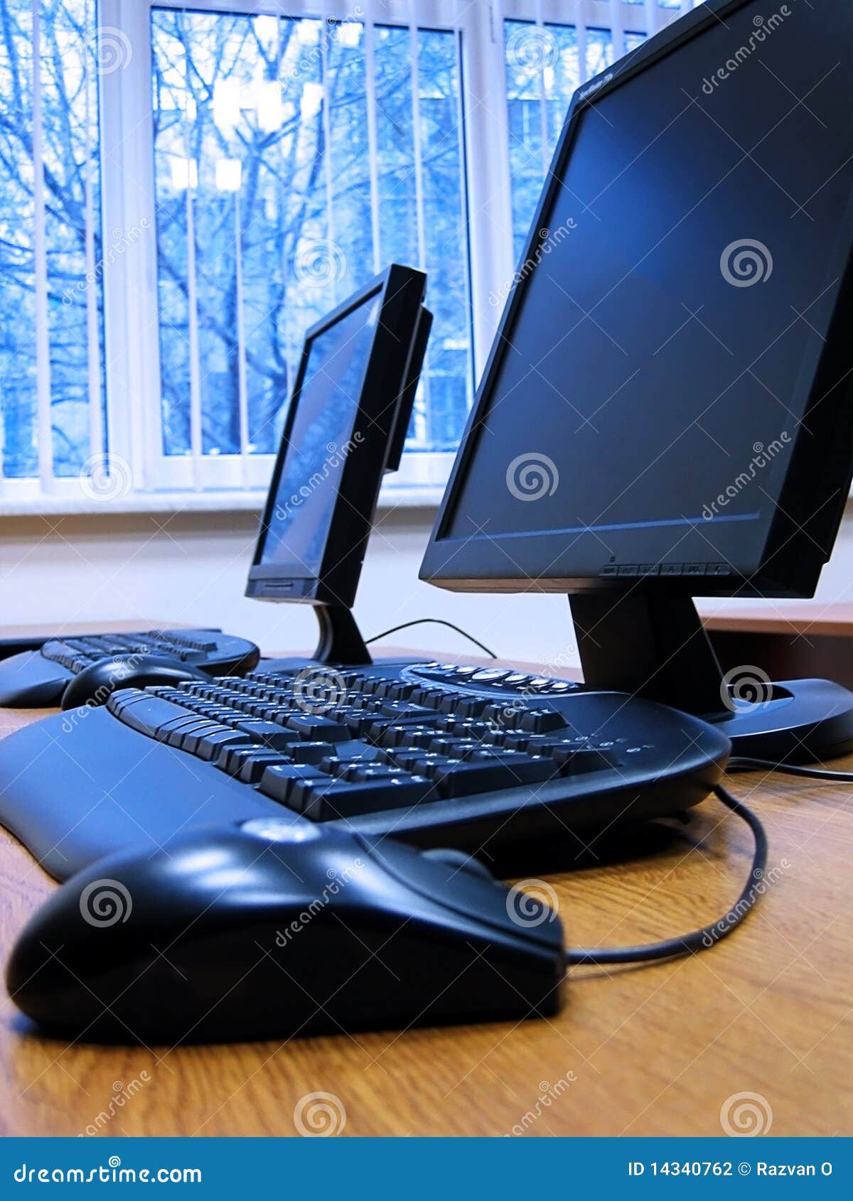 Quarto Do Treinamento De Computador Foto de Stock - Imagem de fresco ...