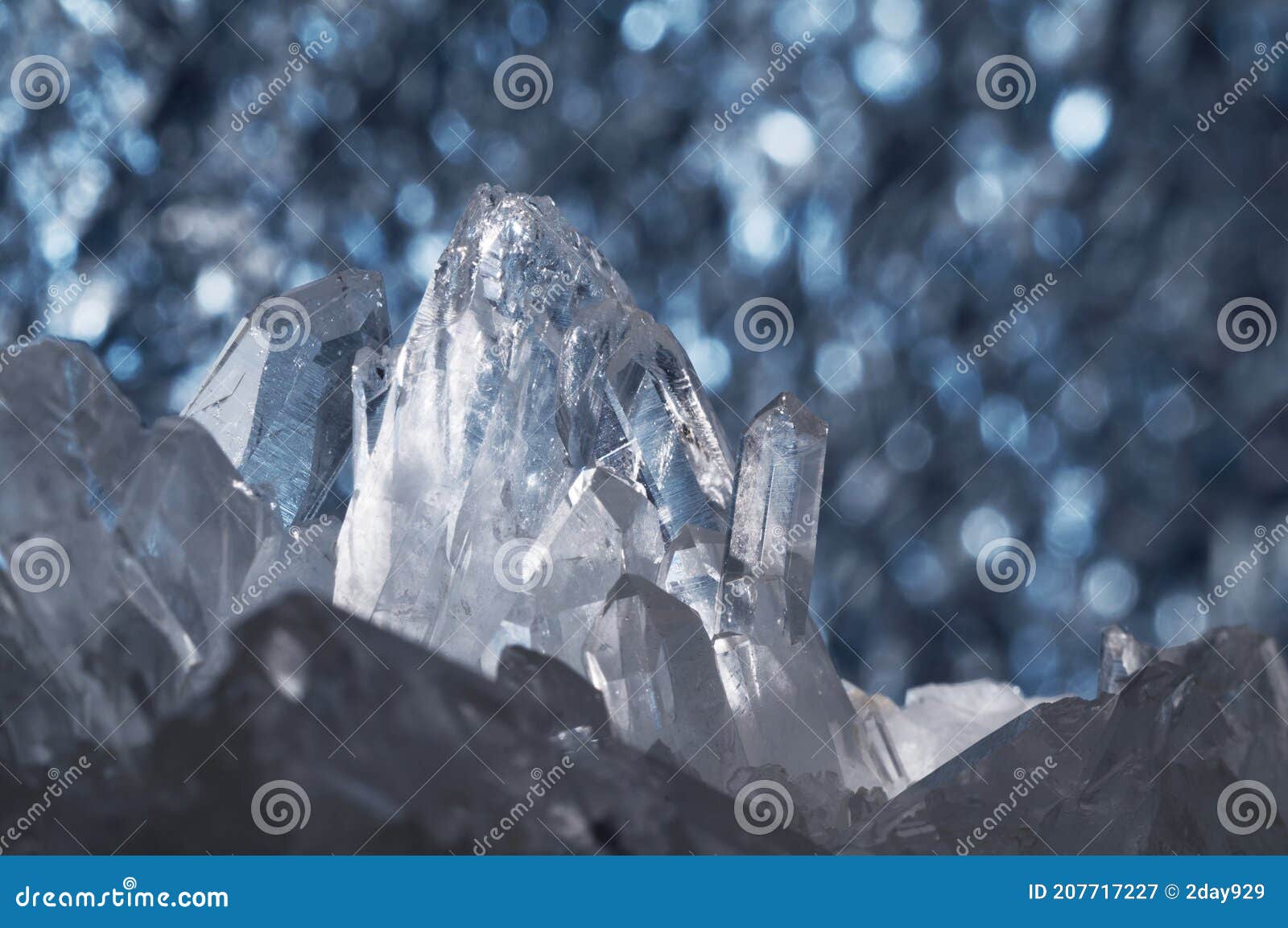 Quartz Crystal, Cave, Mineral Stock Image - Image of cave, sio2: 207717227