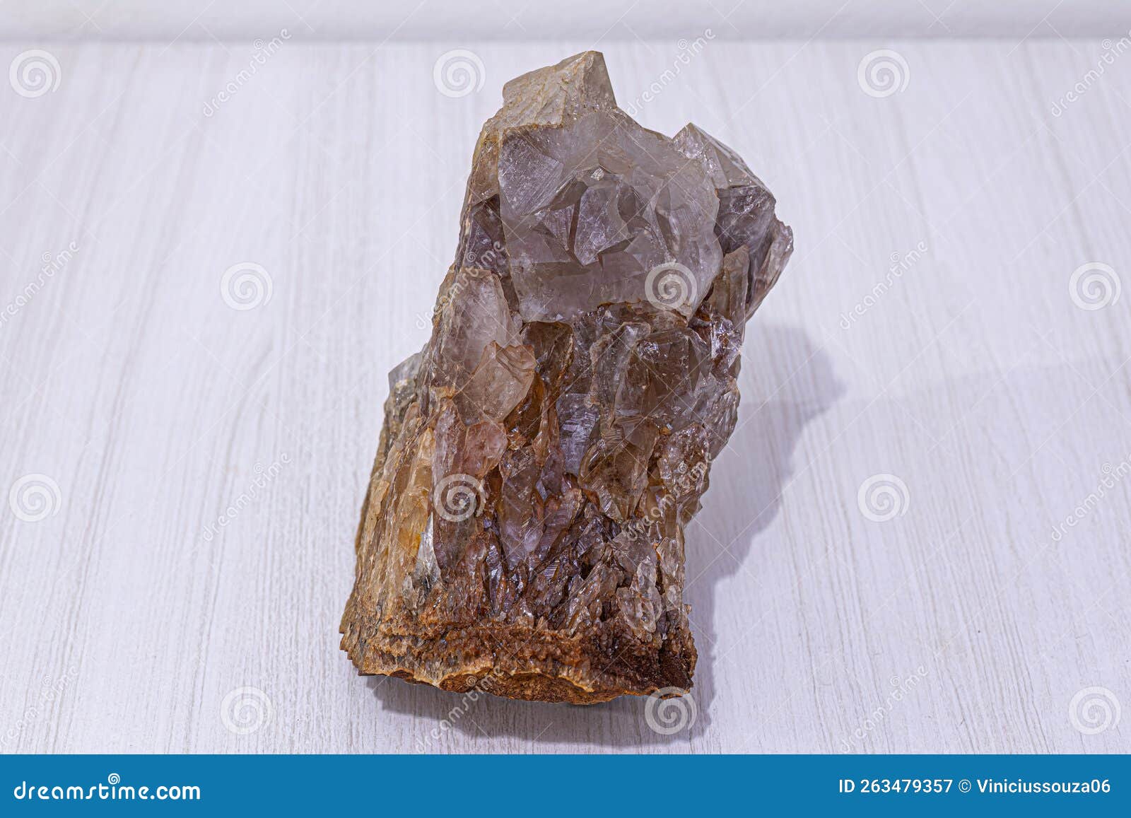Quartz crystal geode stock image. Image of geode, gemology - 263479357