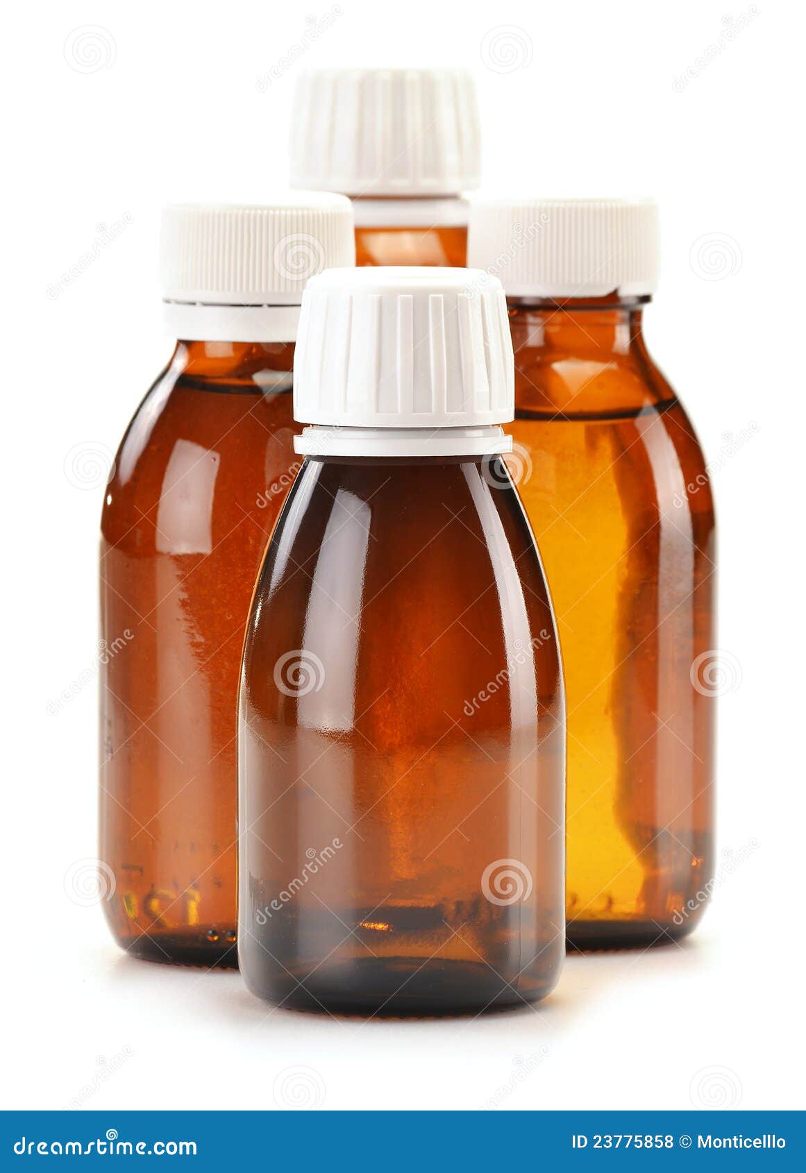 Quatre Bouteilles De Médicament De Sirop Sur Le Blanc Photos libres de ...