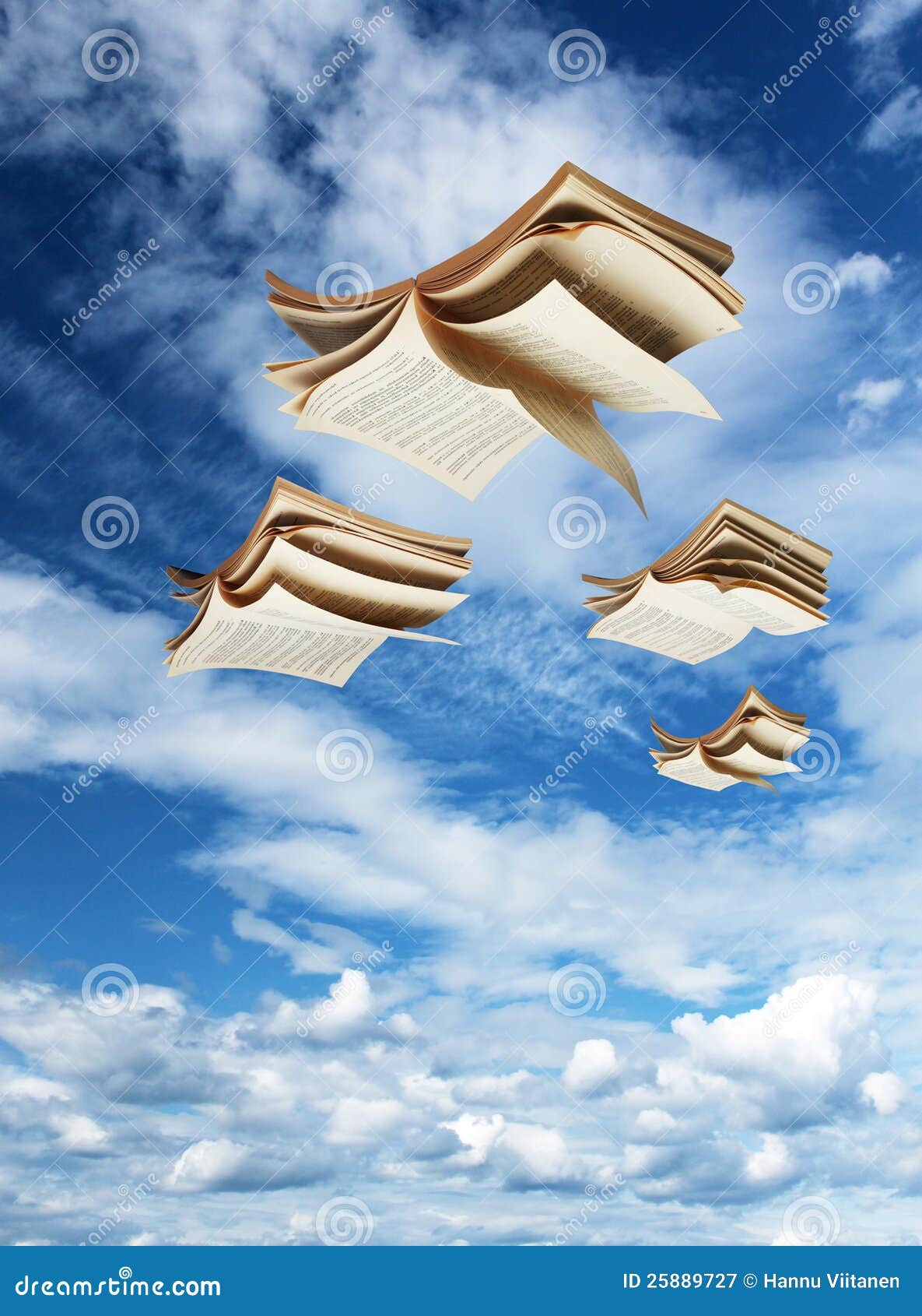 Quattro Libri Aperti Che Volano Sopra Immagine Stock - Immagine di ...