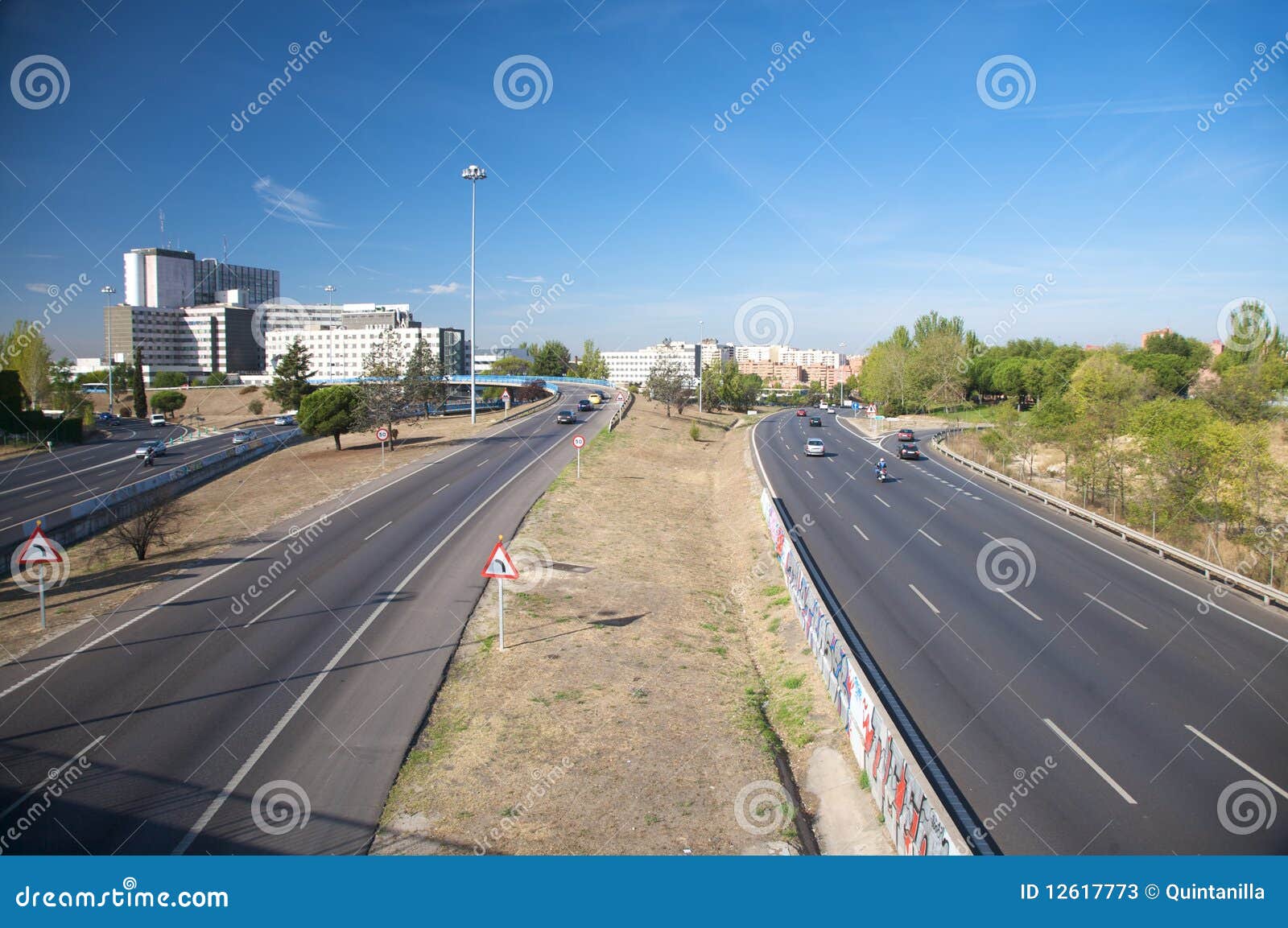 Quattro strade principali immagine stock. Immagine di carreggiata ...