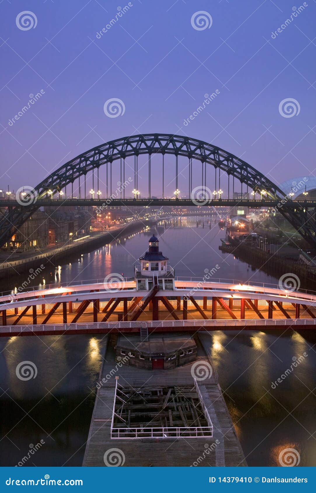 The Quayside, Newcastle upon Tyne Stock Photo - Image of night, tyne ...