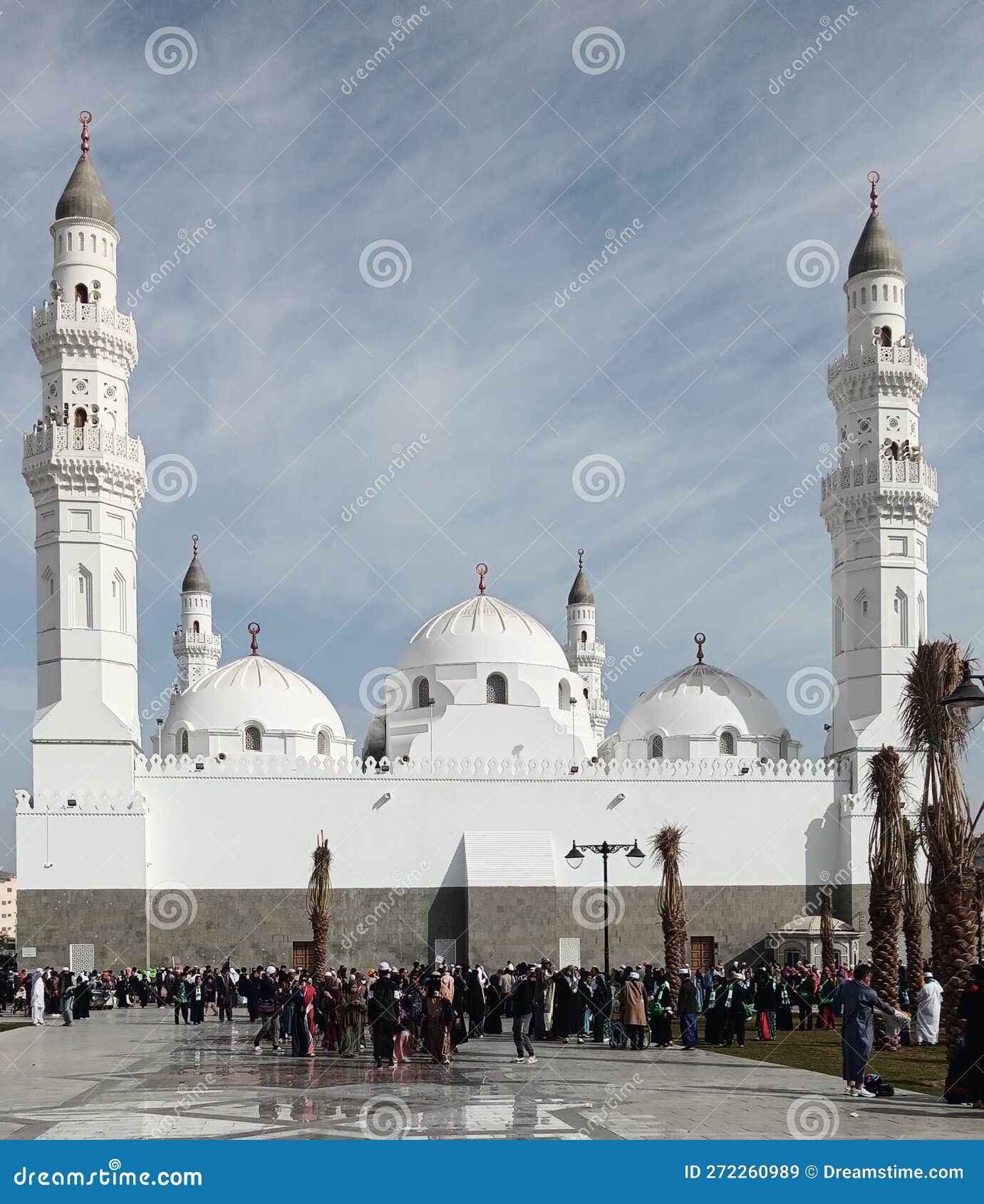 Quba mosque editorial stock image. Image of surroundings - 272260989
