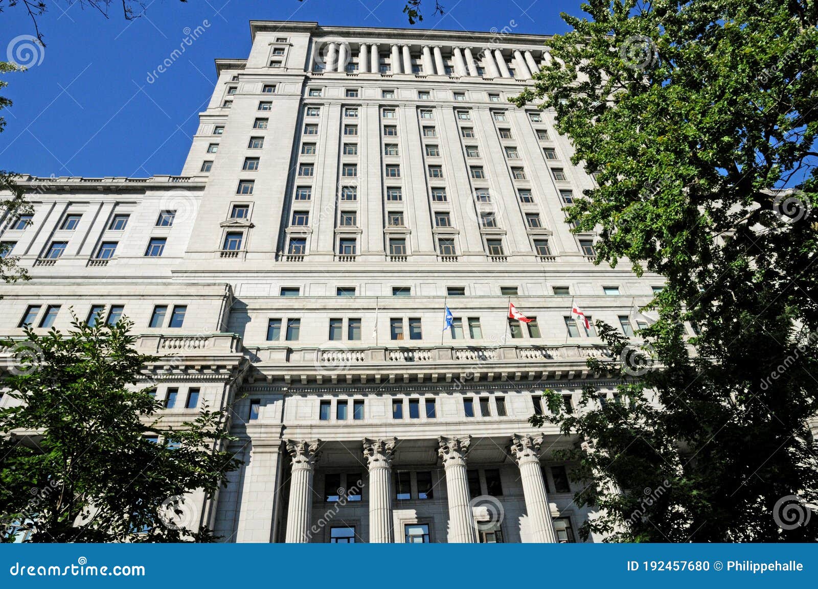 Quebec; Canada- June 25 2018 : Sun Life Building in Montreal Editorial ...