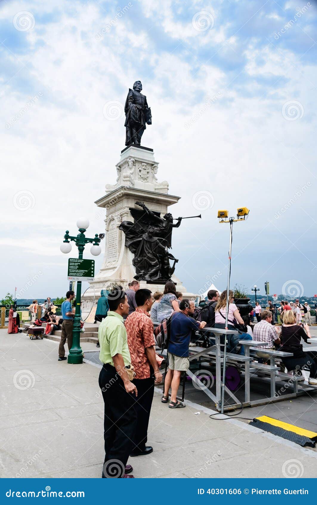 Quebec city celebration editorial photo. Image of monument - 40301606
