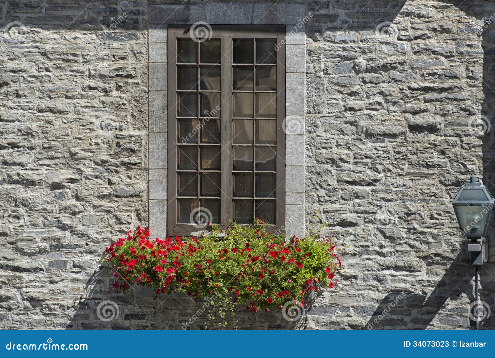 Quebec city stone house stock image. Image of canada - 34073023