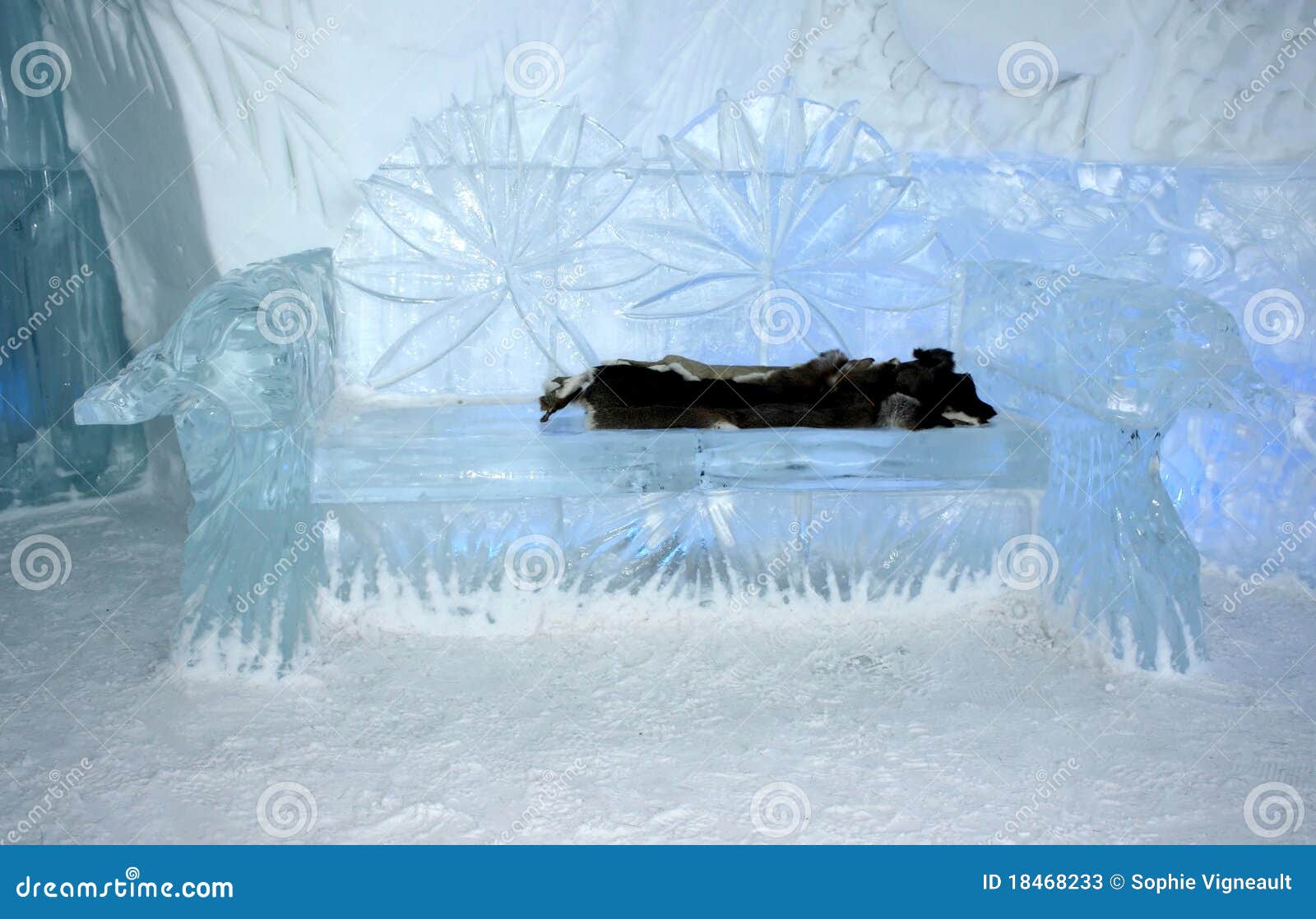 Quebec Ice Hotel Interior Entrance Hall Editorial Stock Photo - Image ...