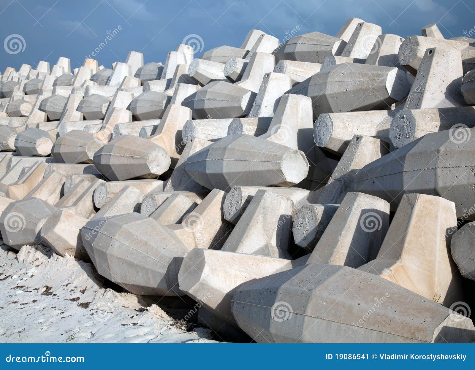 Quebra-mar imagem de stock. Imagem de areia, forma, detalhes - 19086541