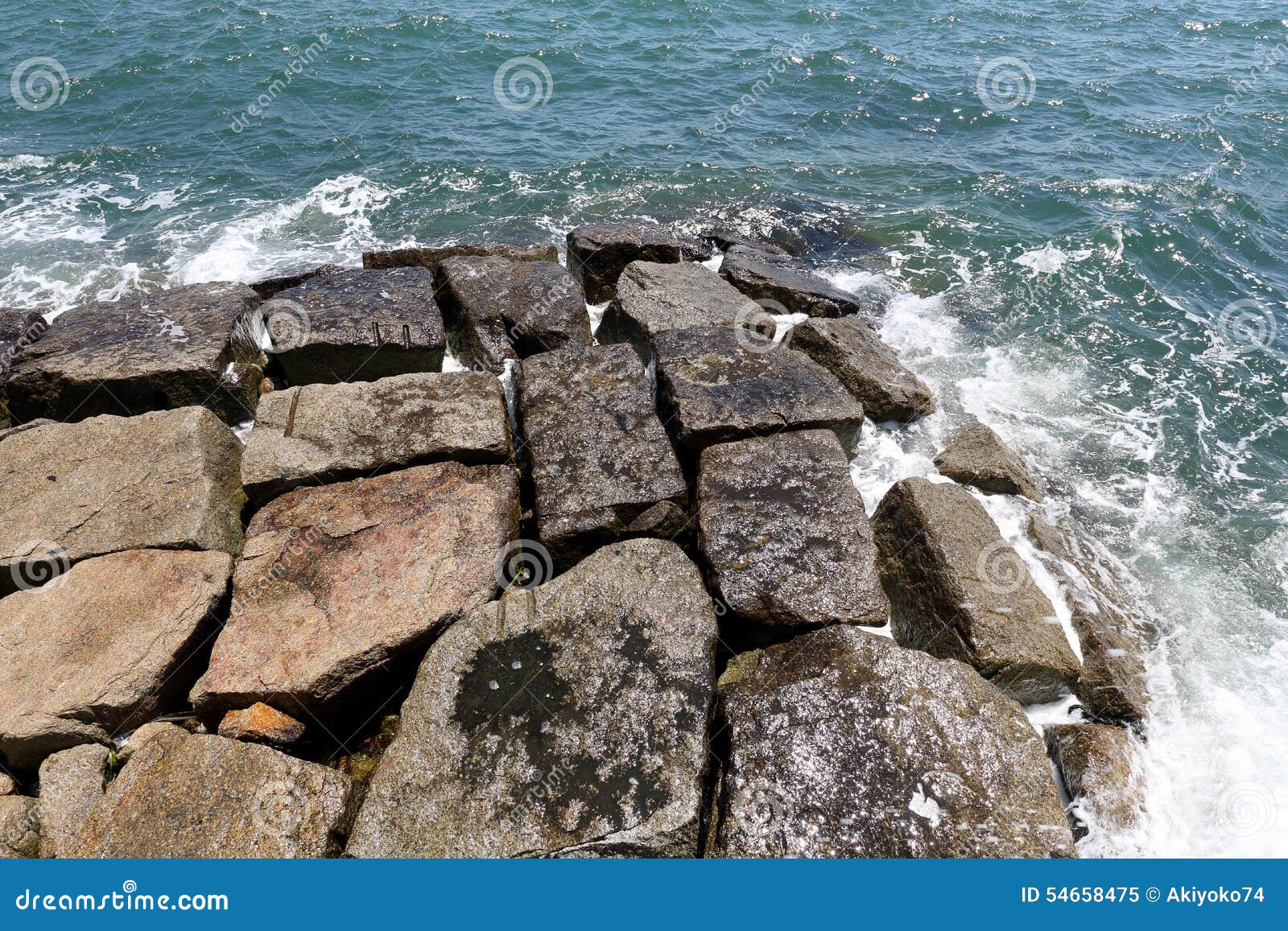 Quebra-mar de pedra imagem de stock. Imagem de azul, paisagem - 54658475