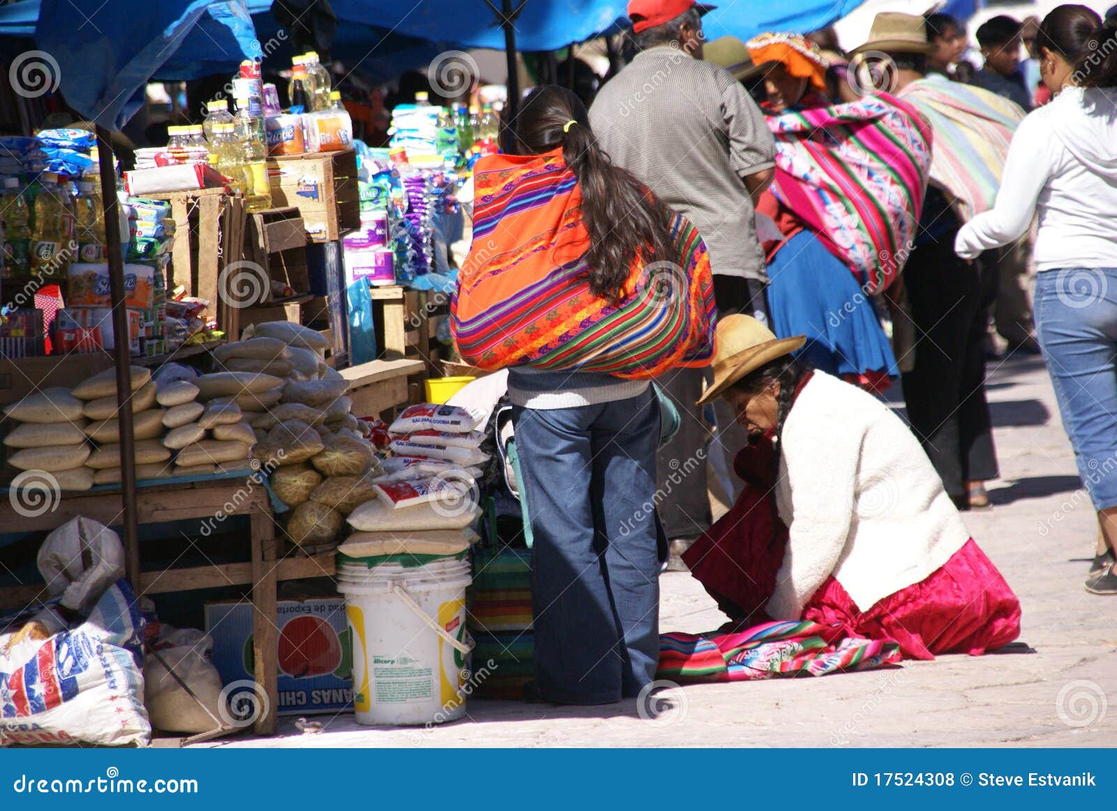 Quechua Indian Women Bargain and Sell Editorial Stock Photo - Image of ...