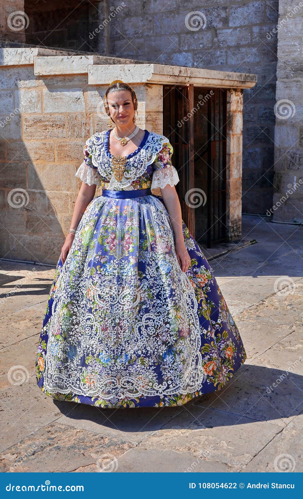 Queen in the castle editorial photography. Image of gown - 108054622