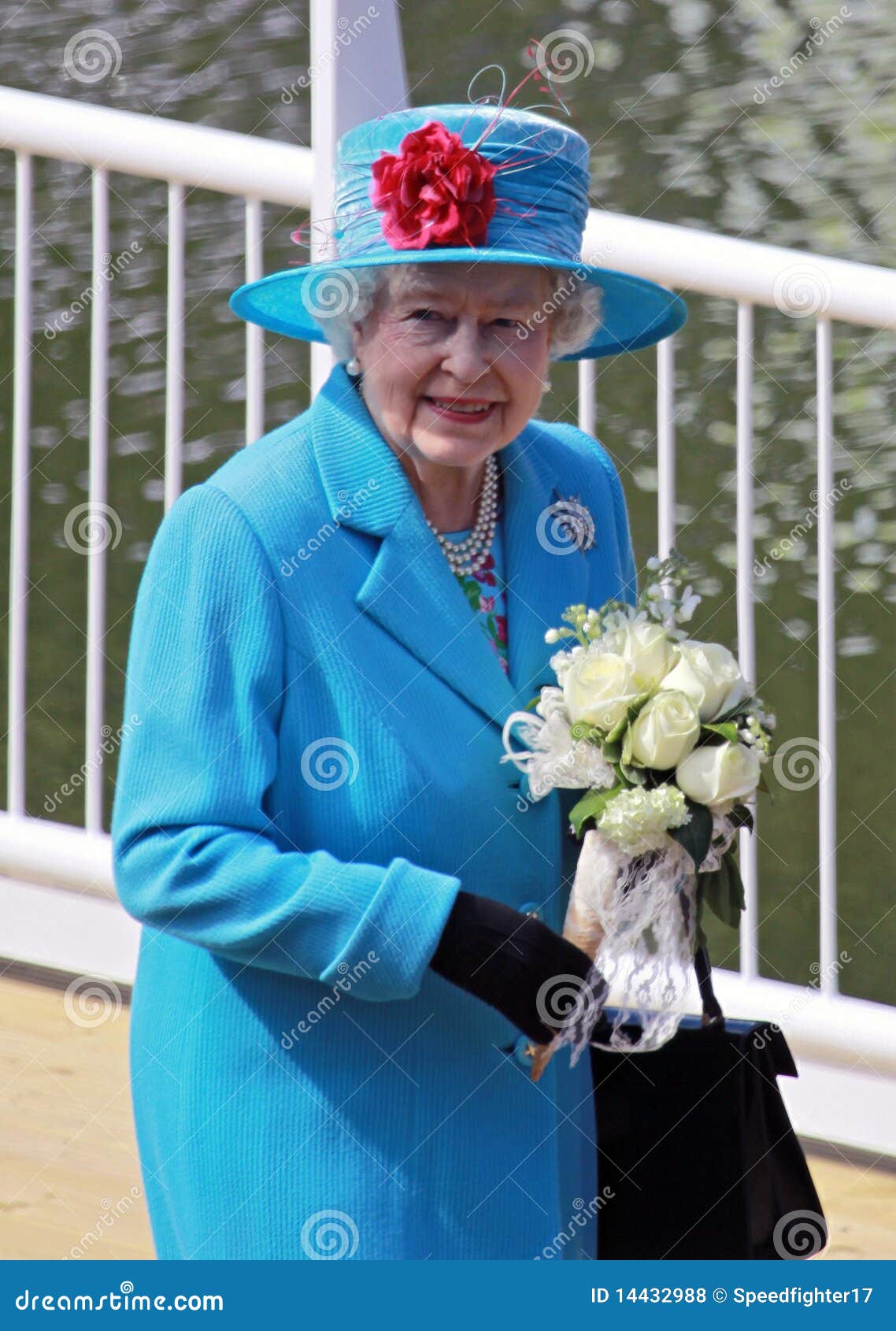 Queen Elizabeth`s Third Set Of Exchequer Standard Avoirdupois Weights ...