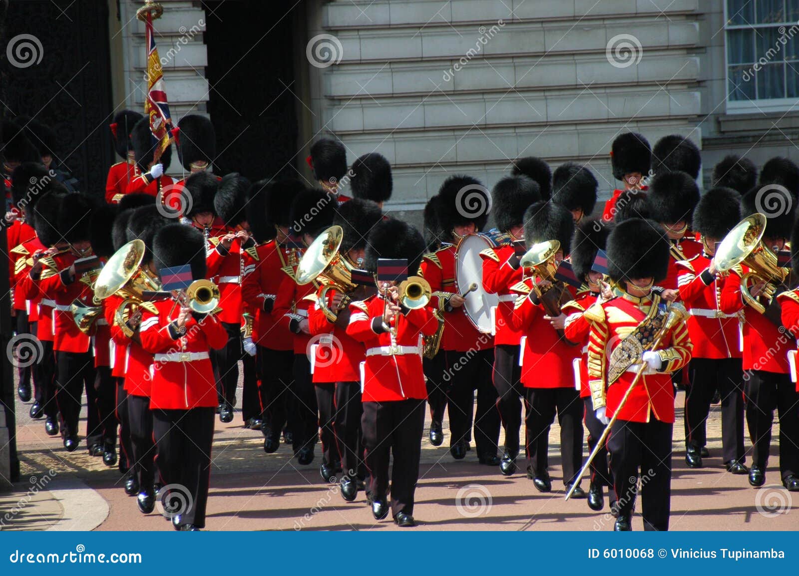 Queen Guard editorial stock photo. Image of army, london - 6010068