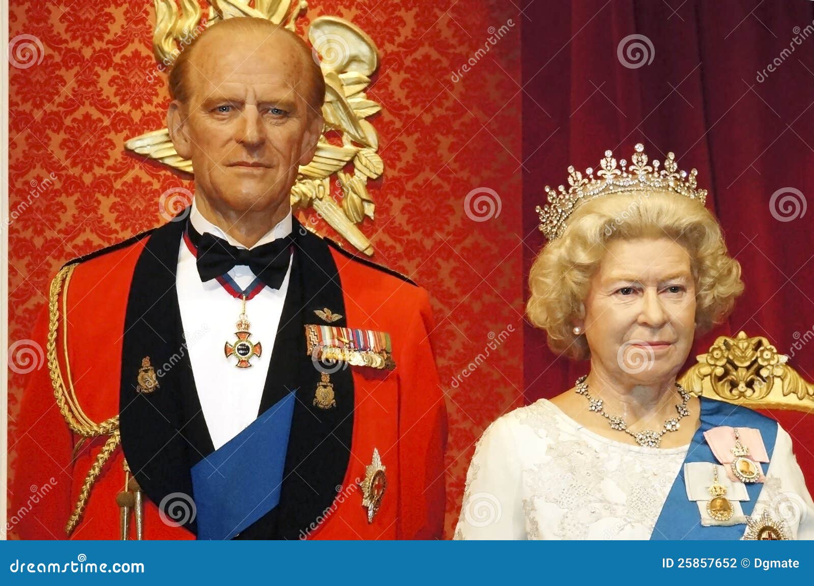 The queen and the prince editorial photography. Image of antique - 25857652