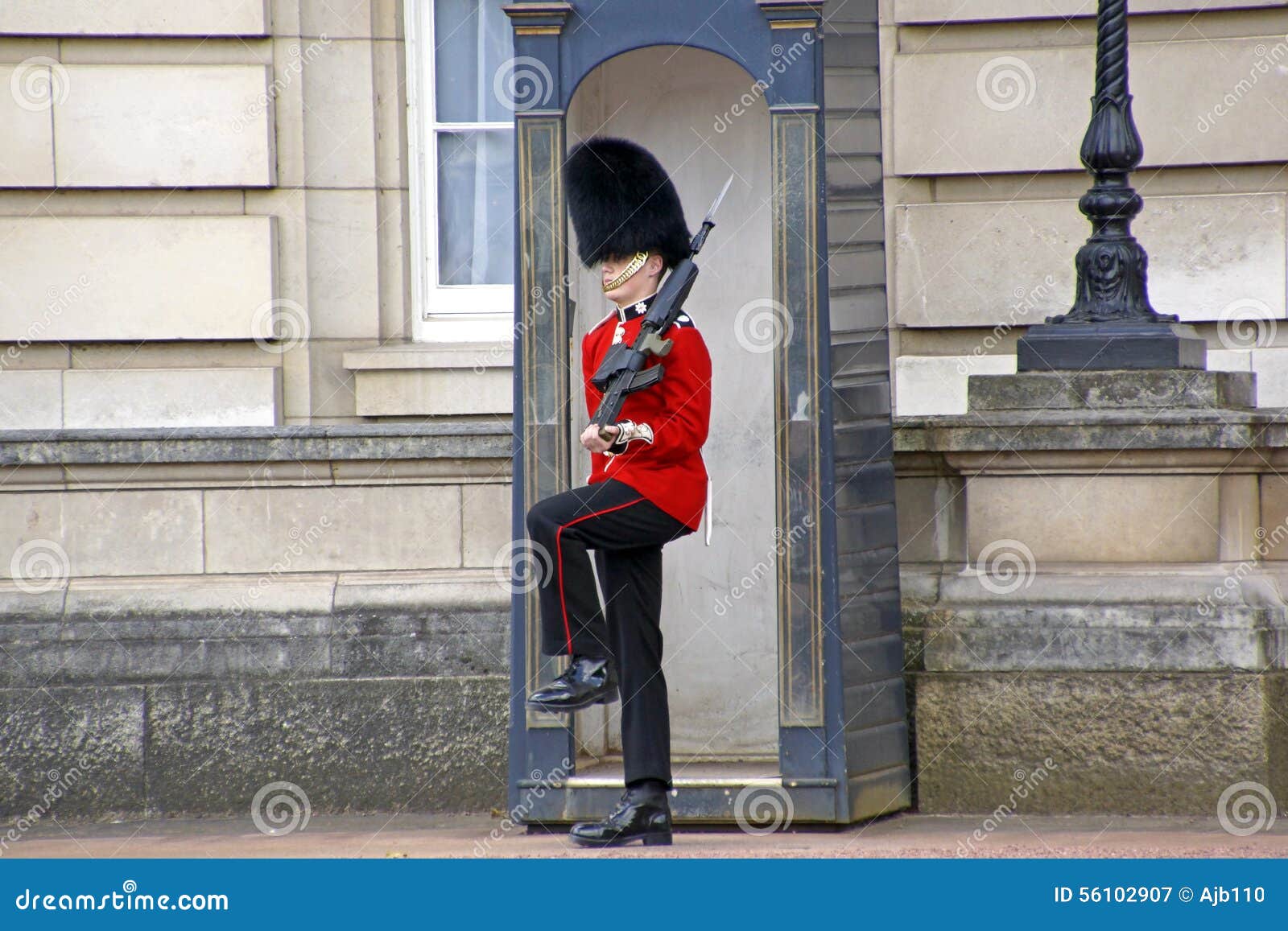 Queen s Royal Guard editorial photography. Image of marching - 56102907